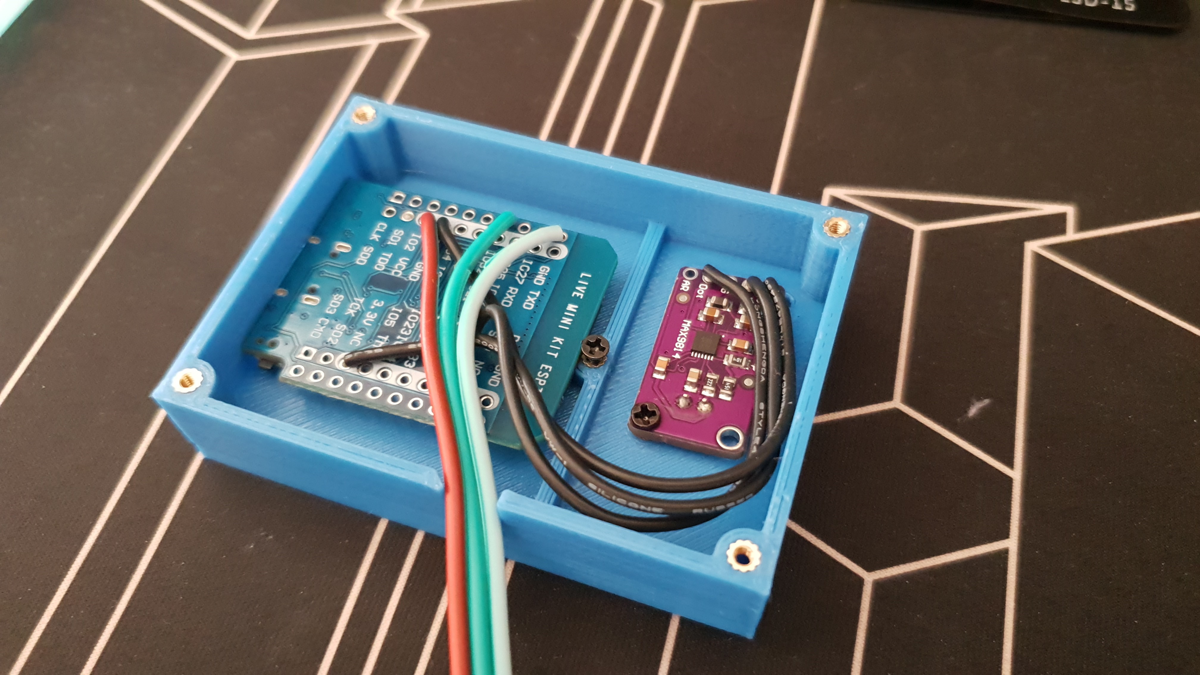 ESP 32 mini case by Jan | Download free STL model | Printables.com