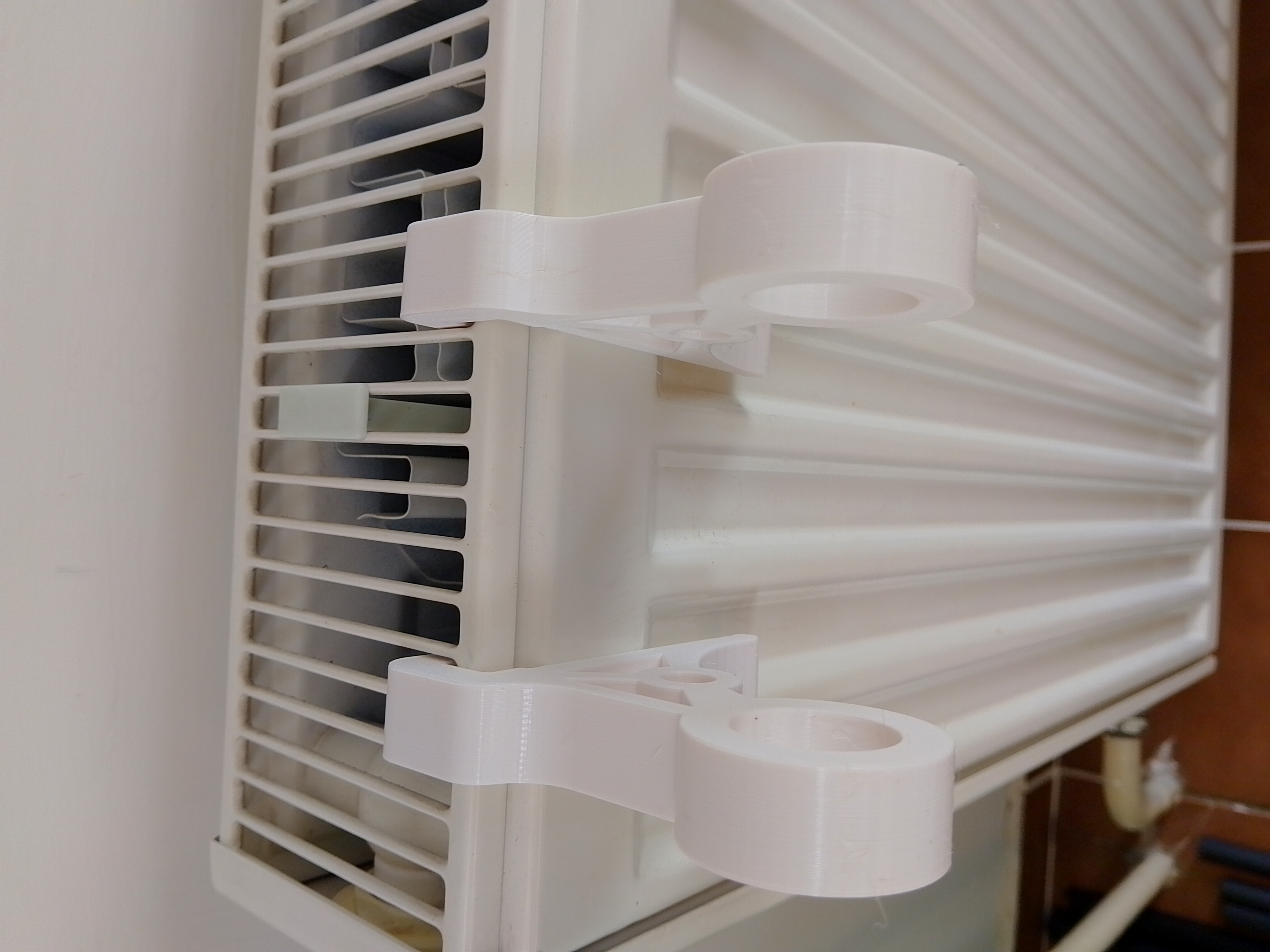 Radiator hanger by Eva Máčová | Download free STL model | Printables.com