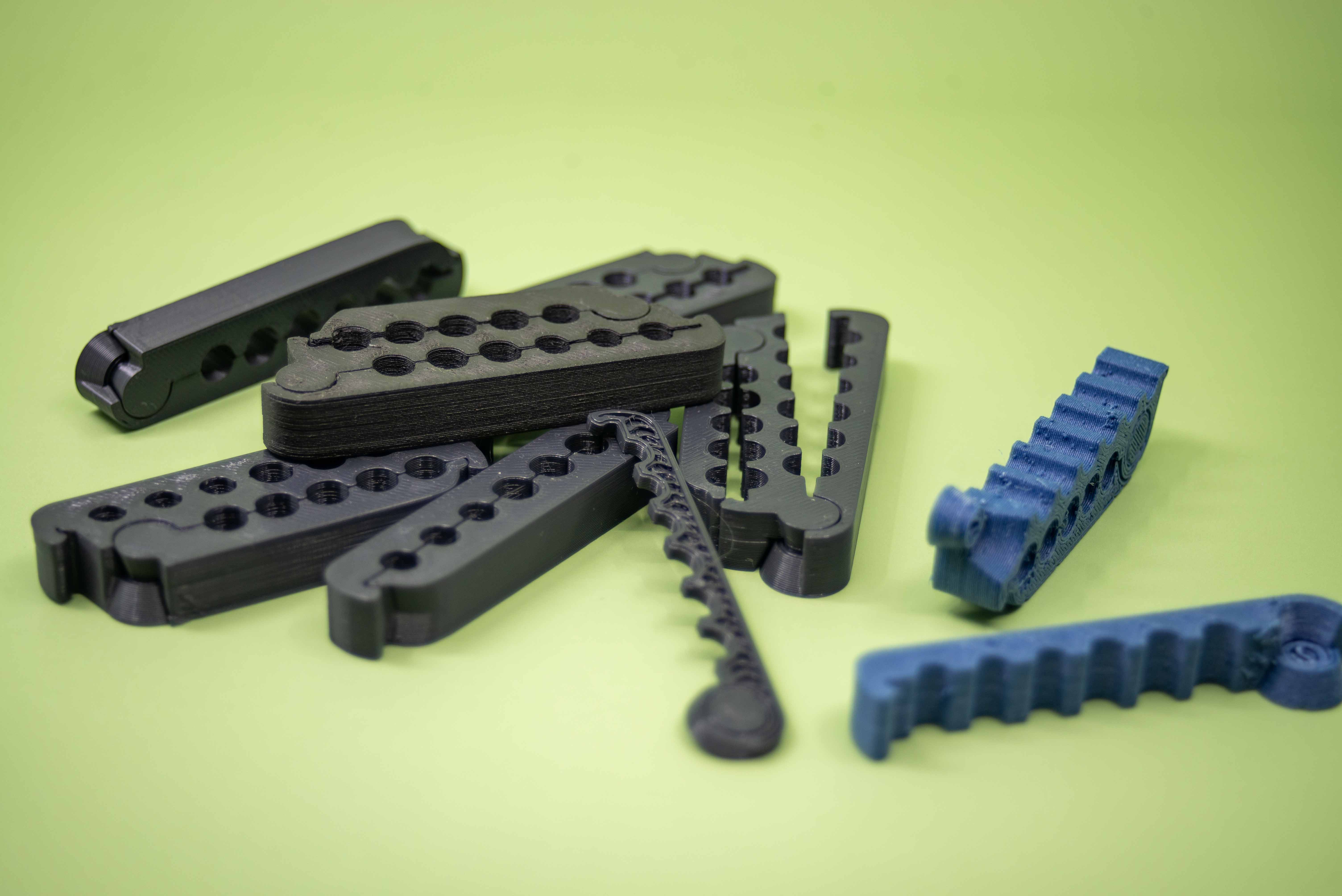 Cable management clip V2 by Reedy | Download free STL model ...