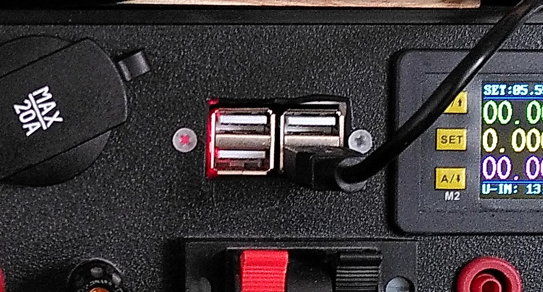 Compact 4x USB supply front-panel mount by yepp | Download free STL ...