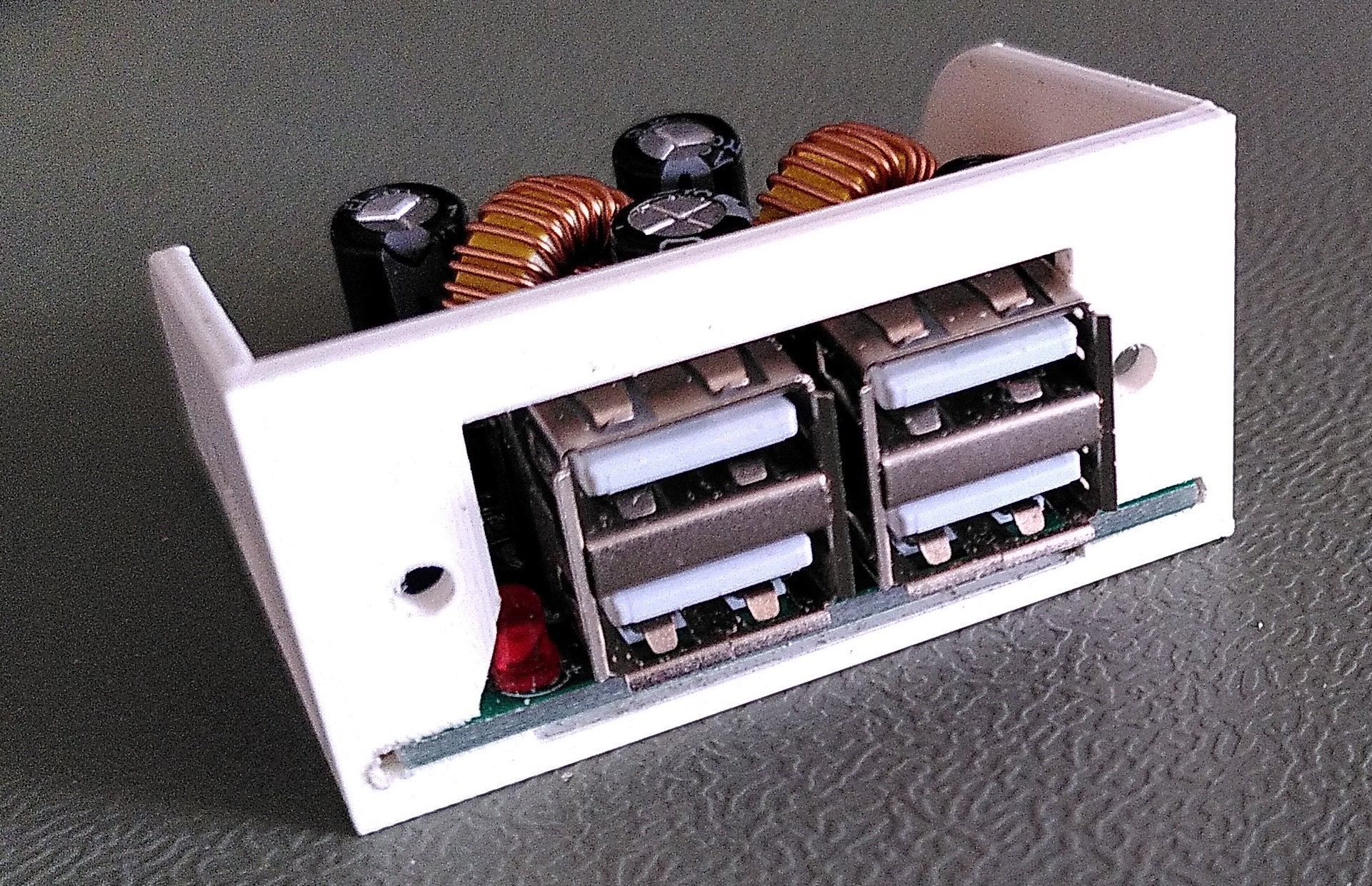 Compact 4x USB supply front-panel mount by yepp | Download free STL ...