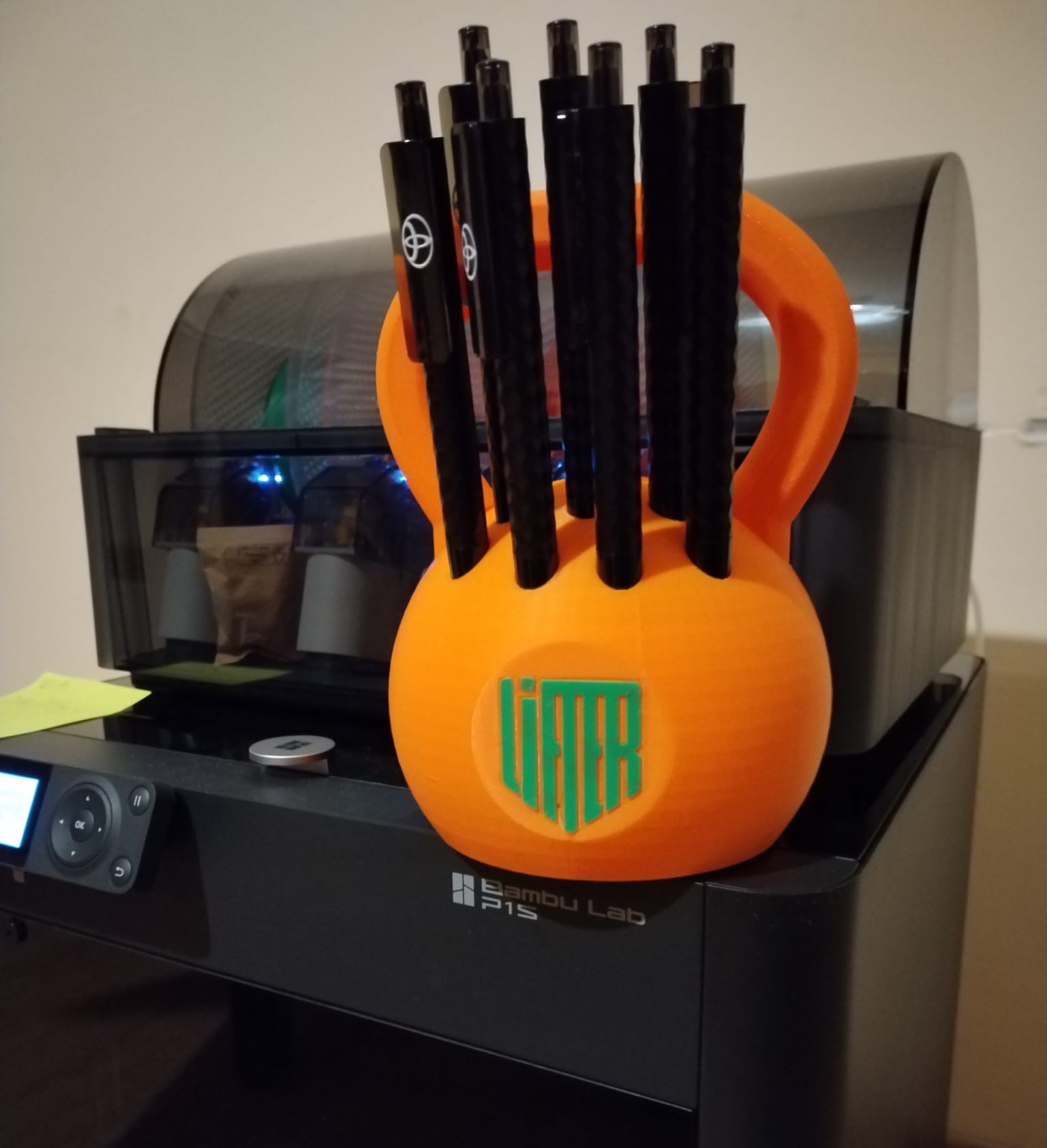 Kettlebell pen holder by INRA_L | Download free STL model | Printables.com