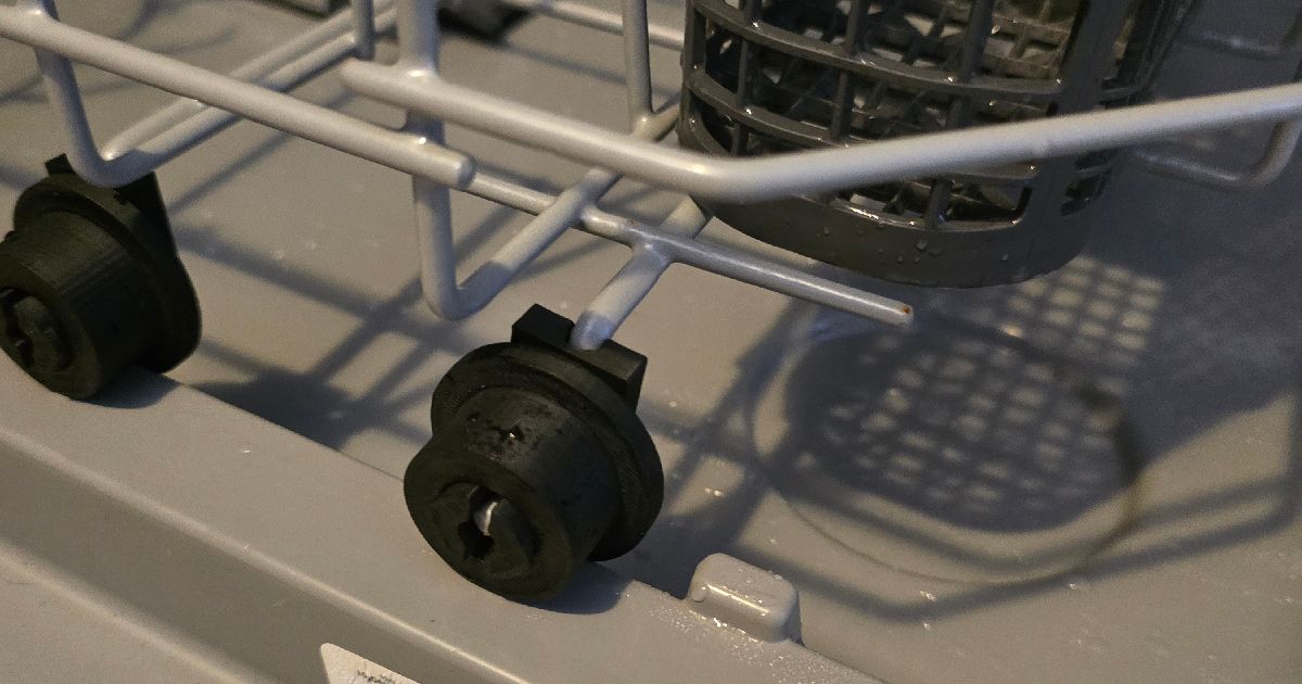 Hotpoint HDF330PGR3BB Lower Rack Wheels by tonyfweb | Download free STL ...