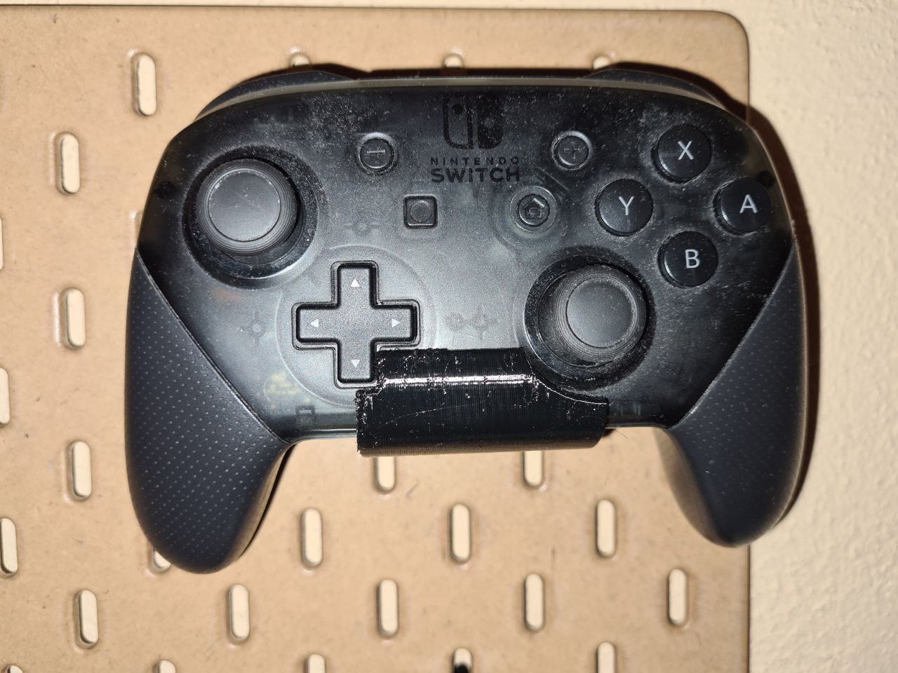 Switch Pro Controller Holder by zenzmatz | Download free STL model ...