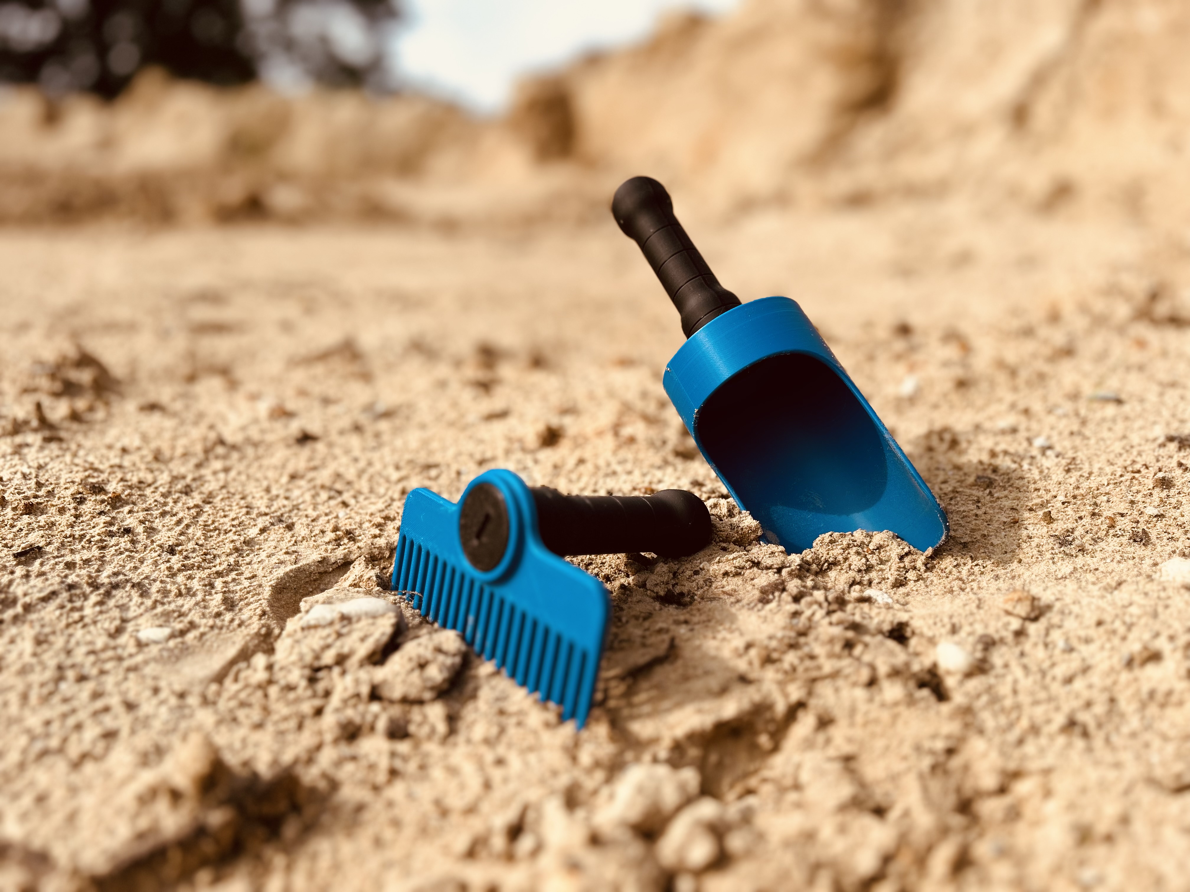 Sandy beach rake and shovel. by Techro3D | Download free STL model | Printables.com