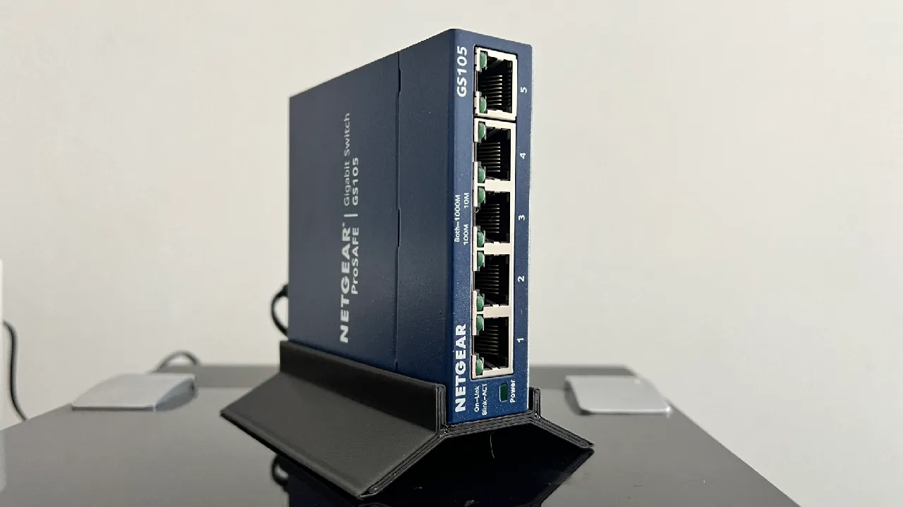 NETGEAR GS105 stand by Martin Jurů | Download free STL model ...