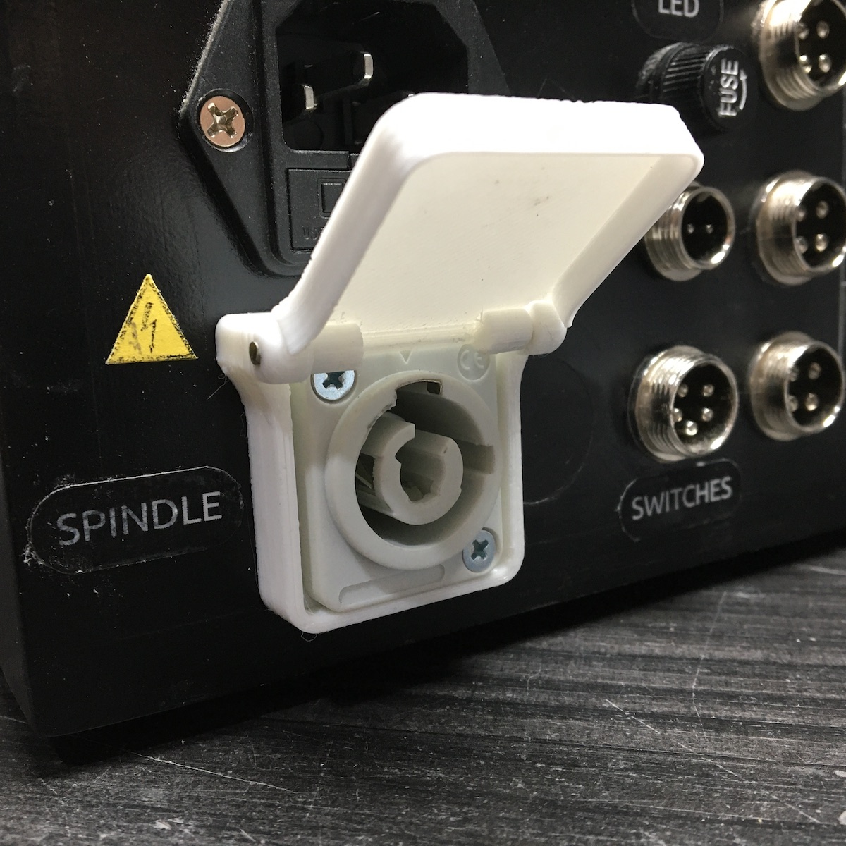 Neutrik PowerCon socket cover by karijo | Download free STL model ...