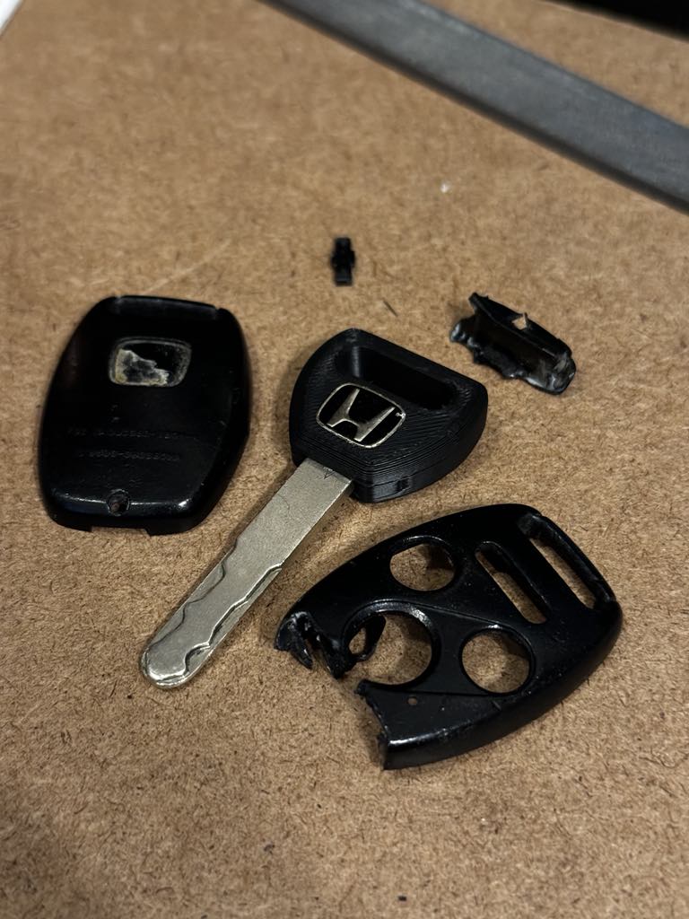 Print in place RFID Honda Key by Two Wheels Online | Download free STL ...