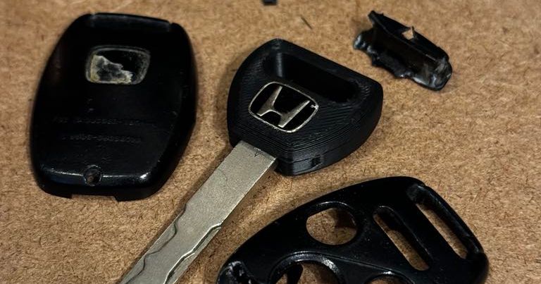 Print in place RFID Honda Key by Two Wheels Online | Download free STL ...