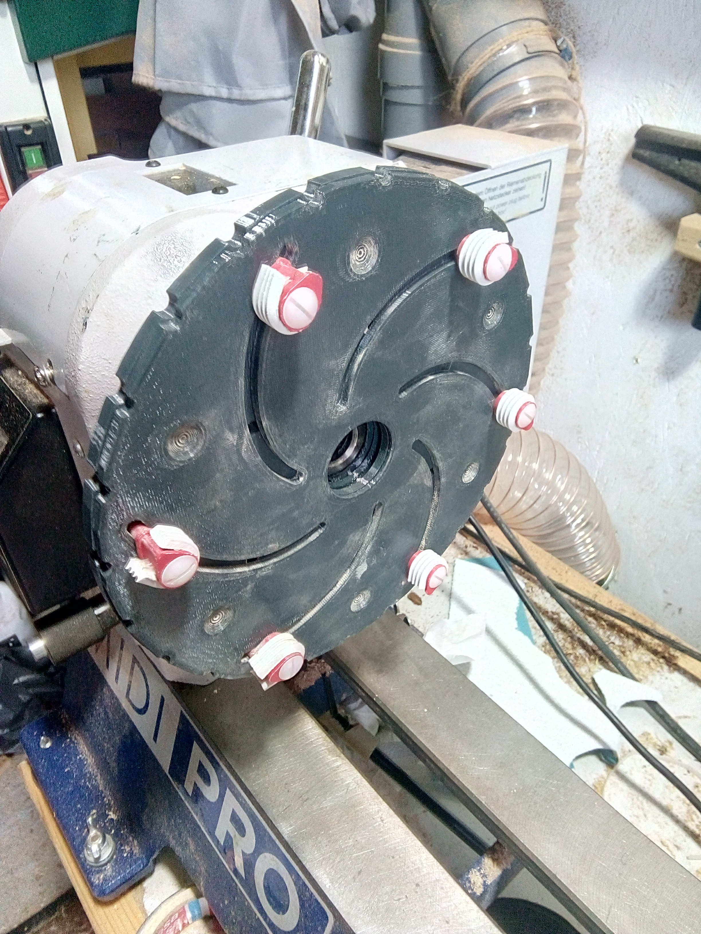 Mini Longworth Chuck for a lathe with M33 spindle. by efvee | Download ...
