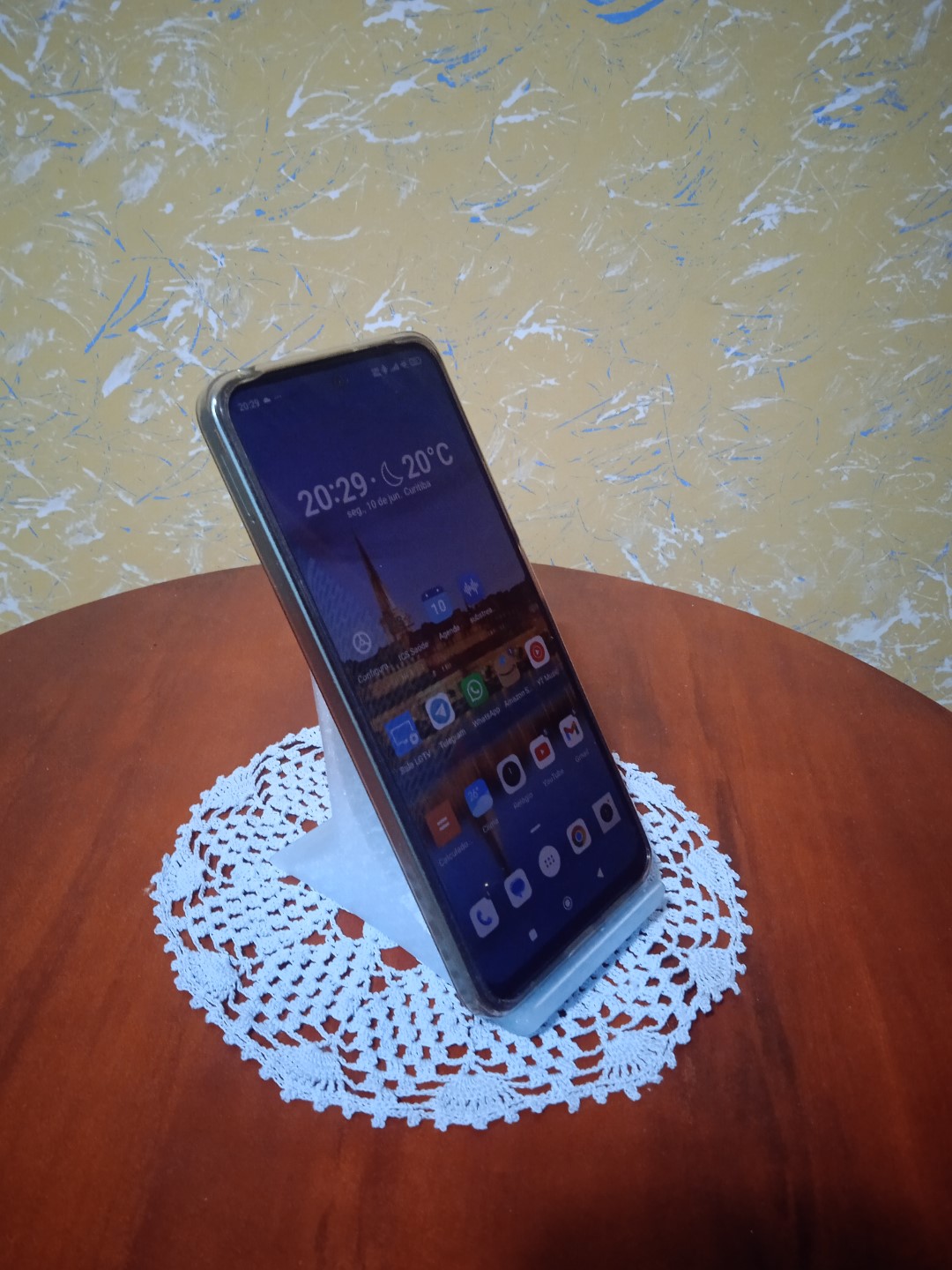 Curved phone stand by FellipeC | Download free STL model | Printables.com