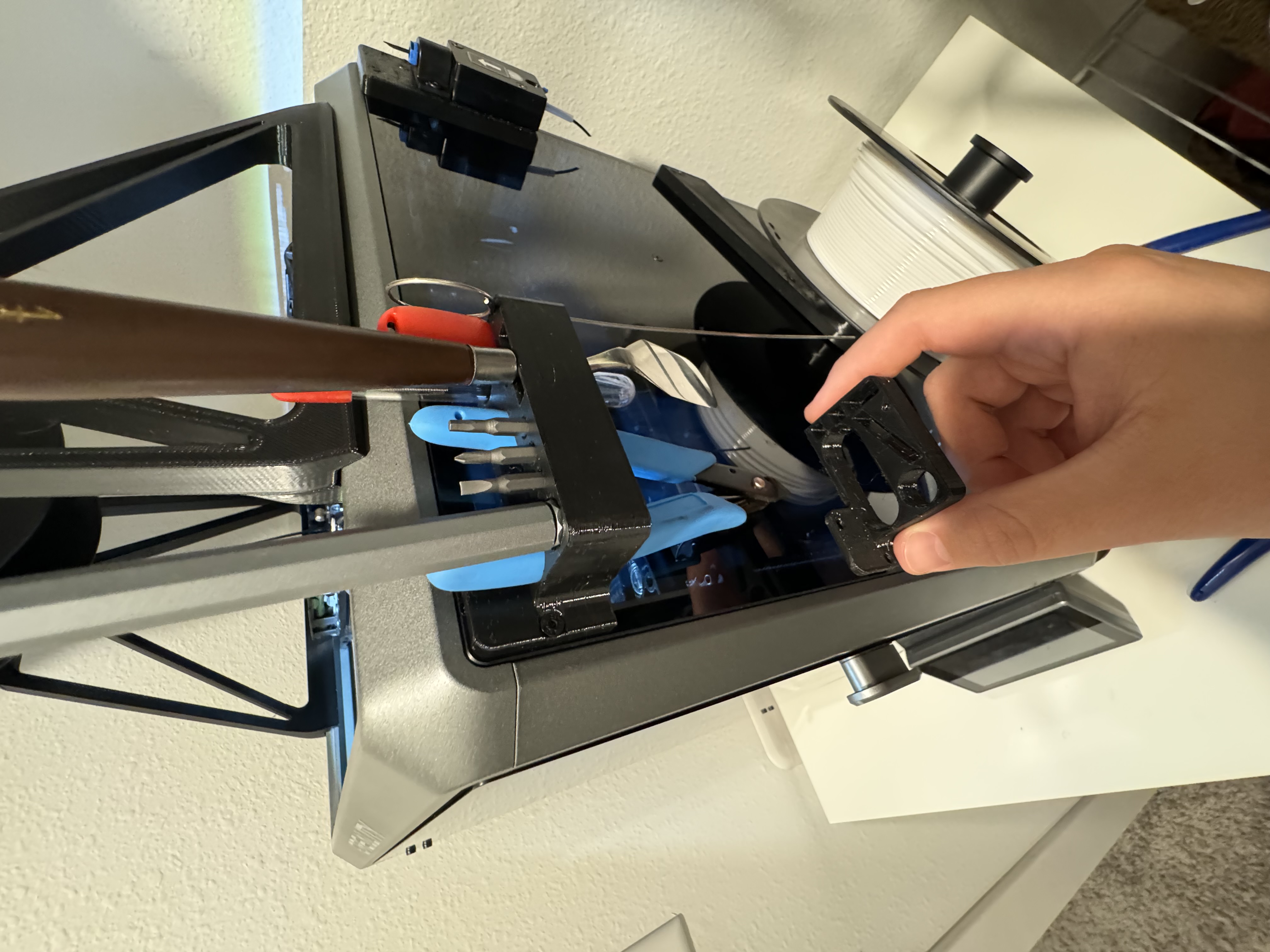 Screw on tool holder for Creality K1 by Jacob Yarinsky | Download free ...