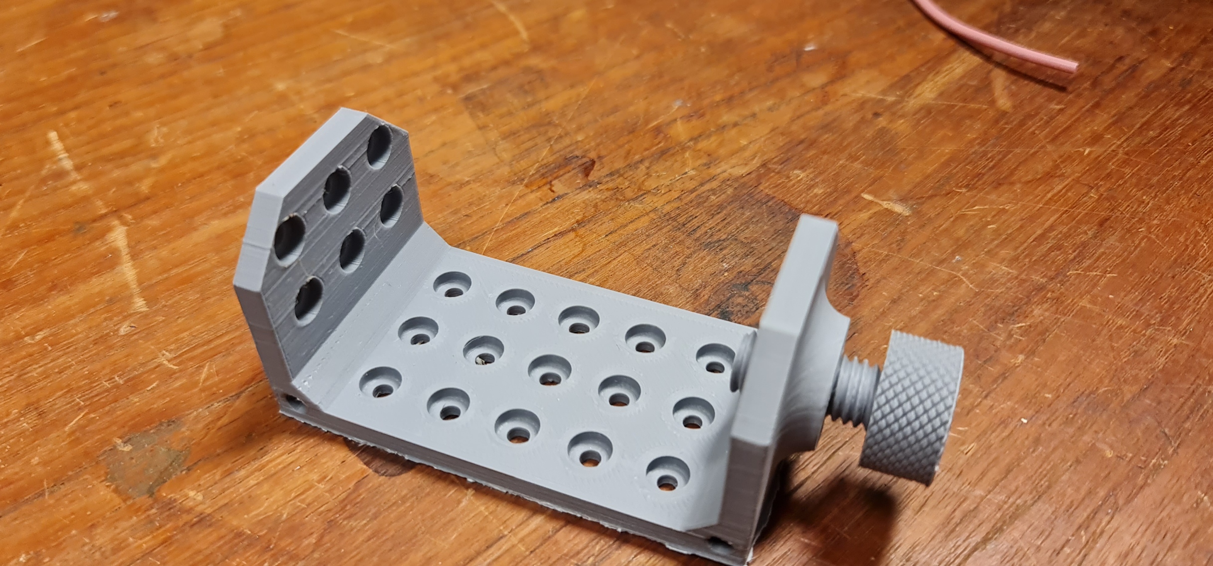 Parametric Clamp With DIN Compatible Mounts por Hungry_Hank | Descargar ...