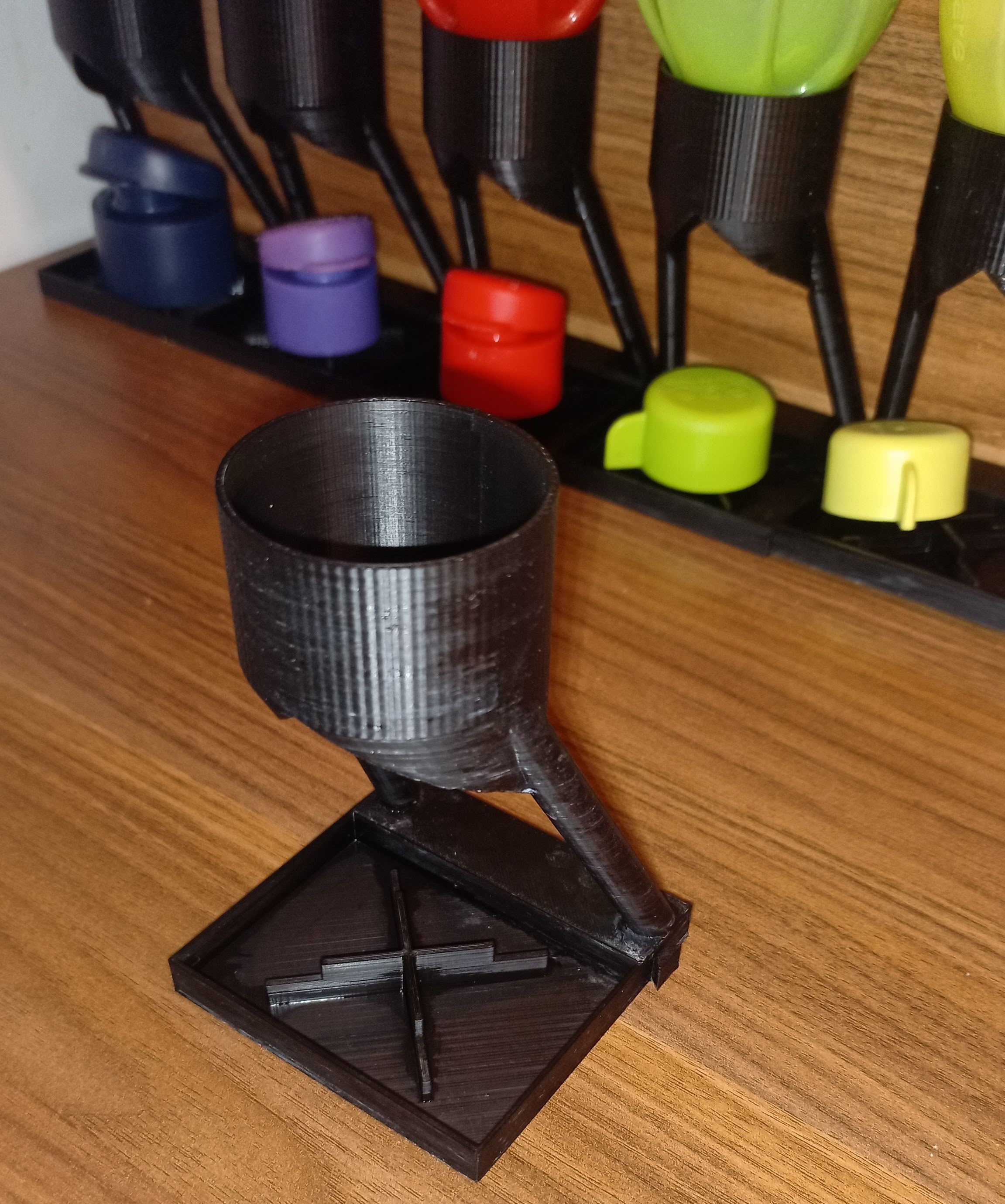 Tupperware Bottle Dry Stand by Devious | Download free STL model ...
