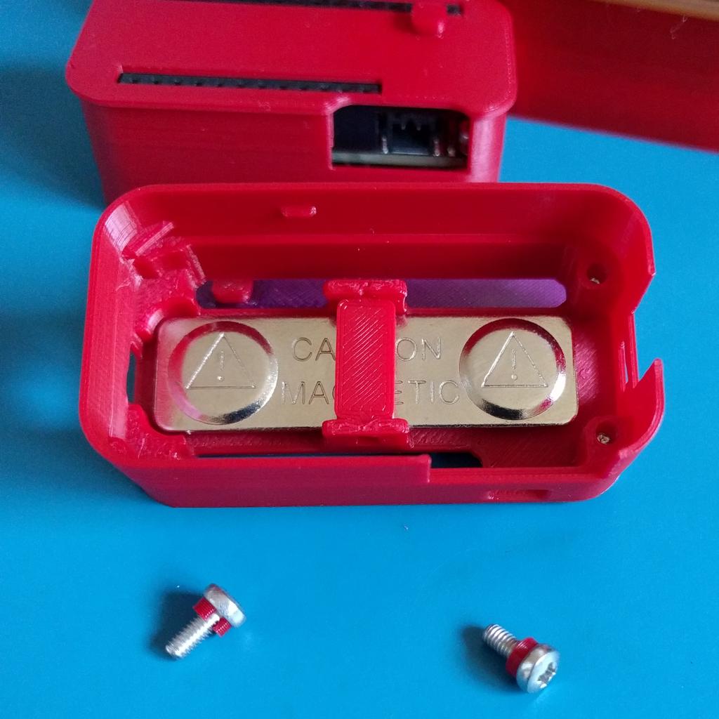 Adafruit Feather Case v2 by keyglitch | Download free STL model ...