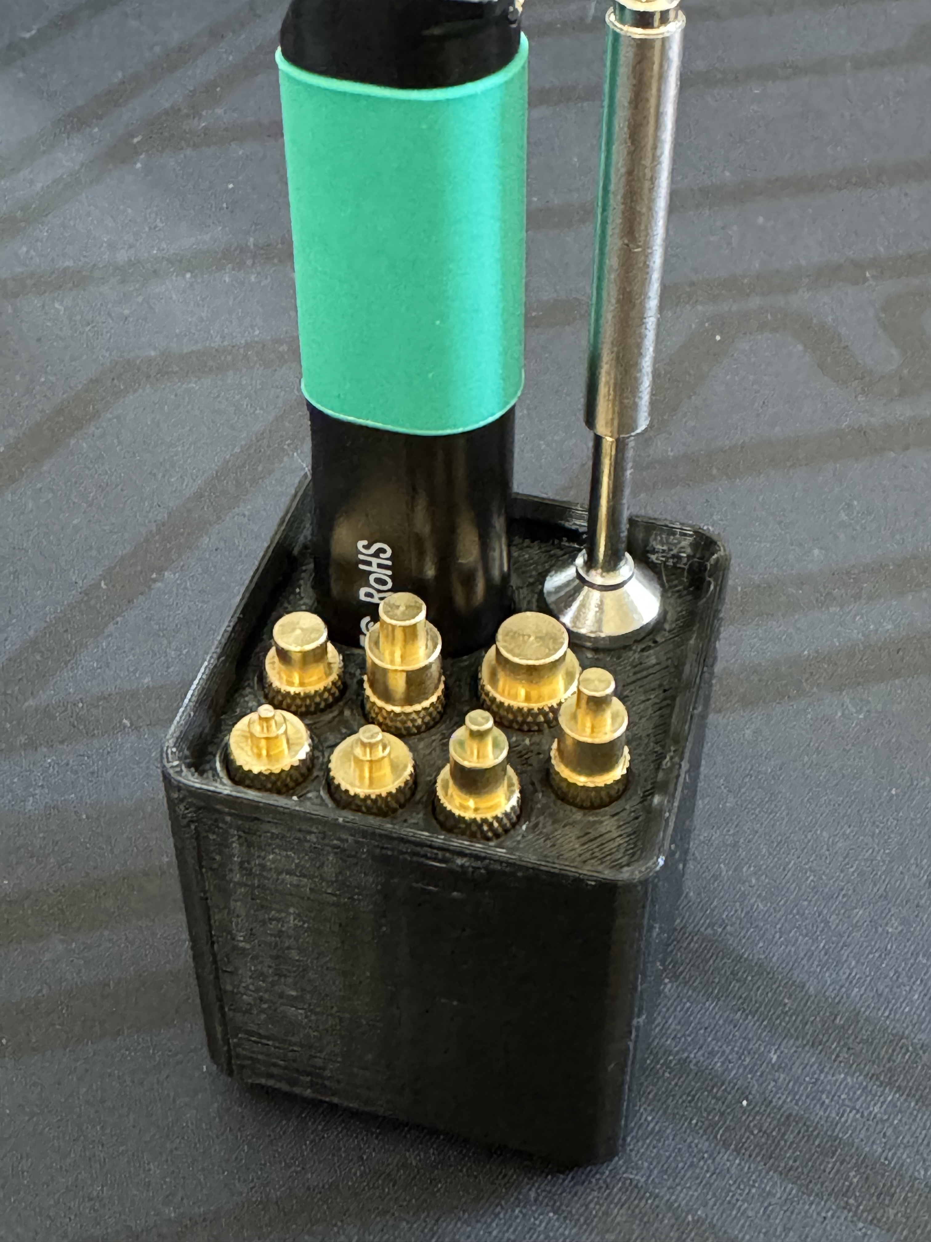 Gridfinity holder for Pinecil and TOAIOT Heat insert Tips by Sebastian | Download free STL model ...