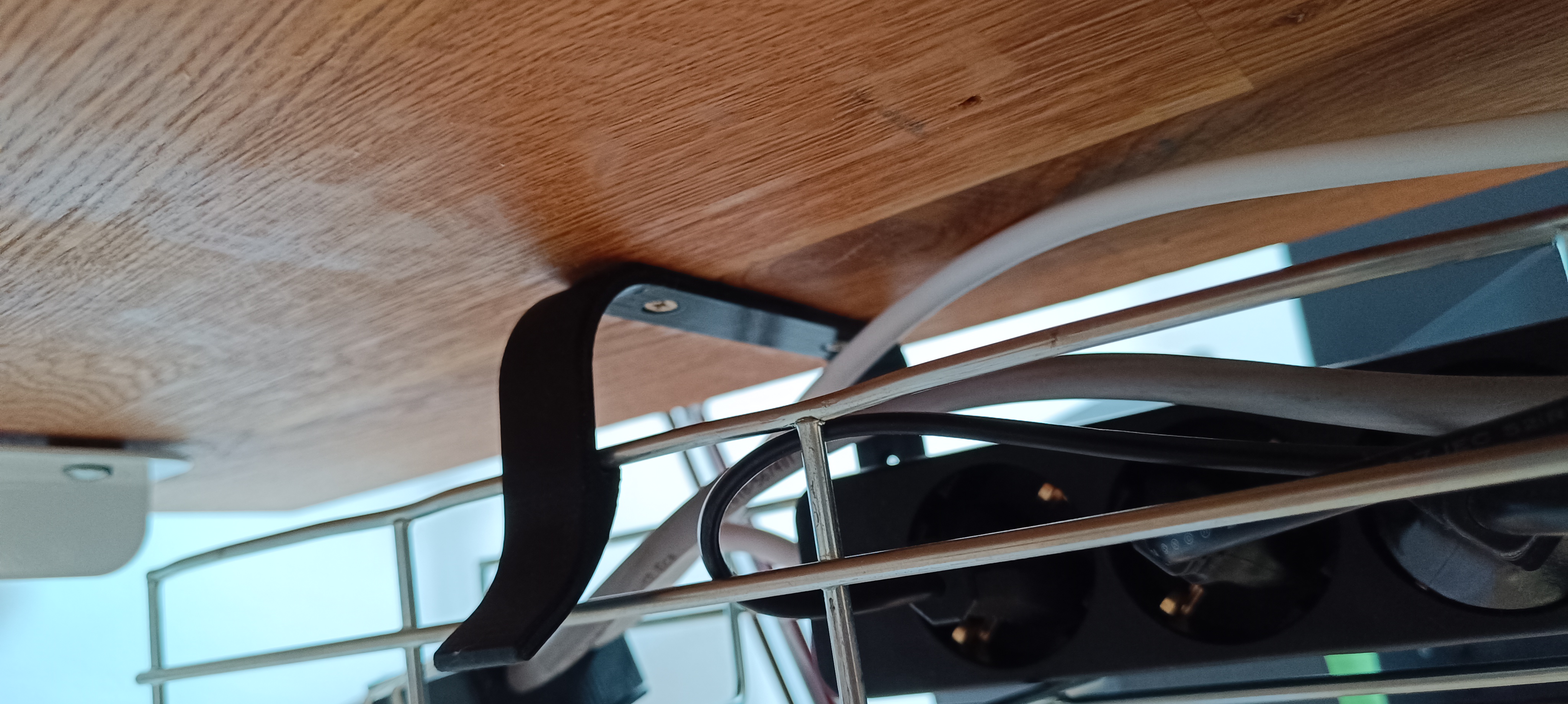 Cable Tray Table Mount by Fuzzler | Download free STL model ...