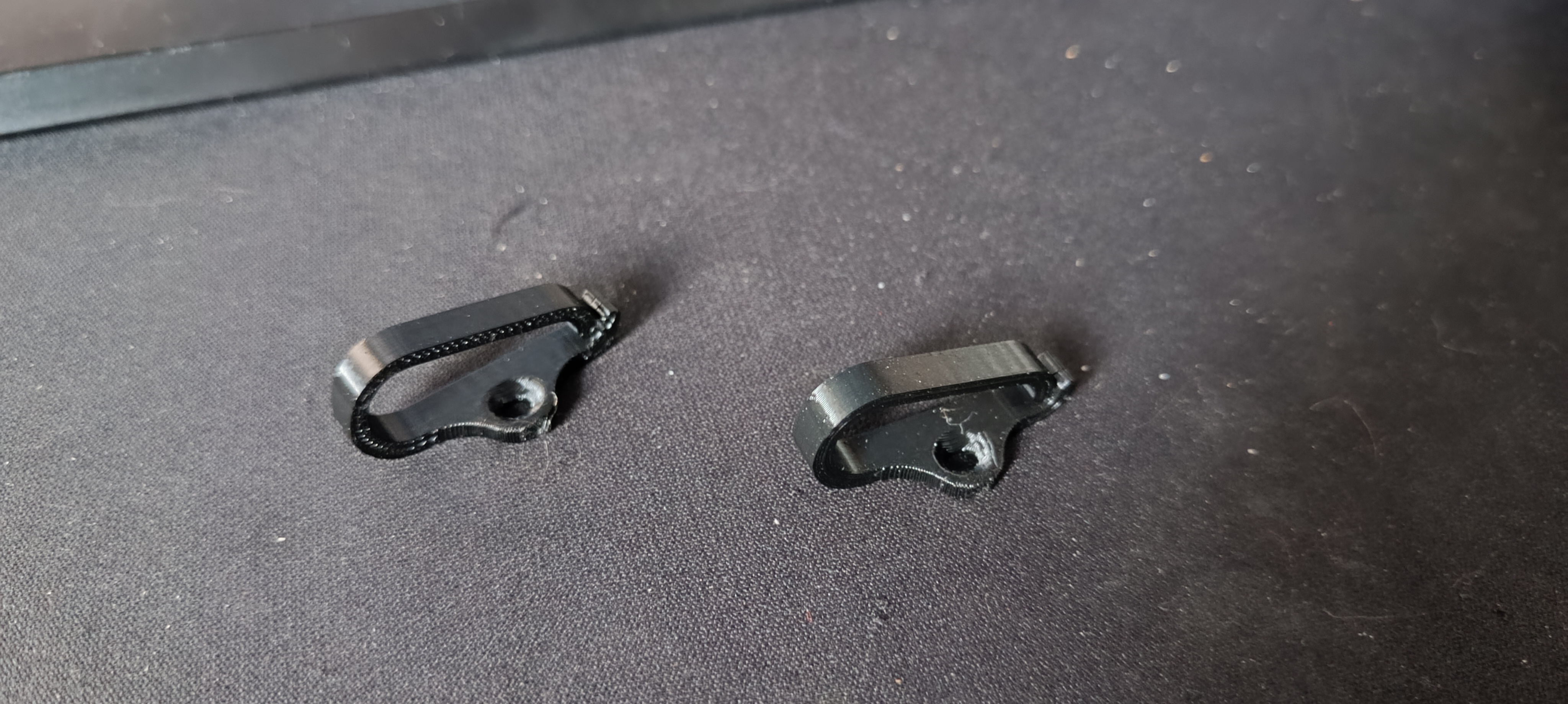 Cable Clip with 3mm screw hole by Fuzzler | Download free STL model ...