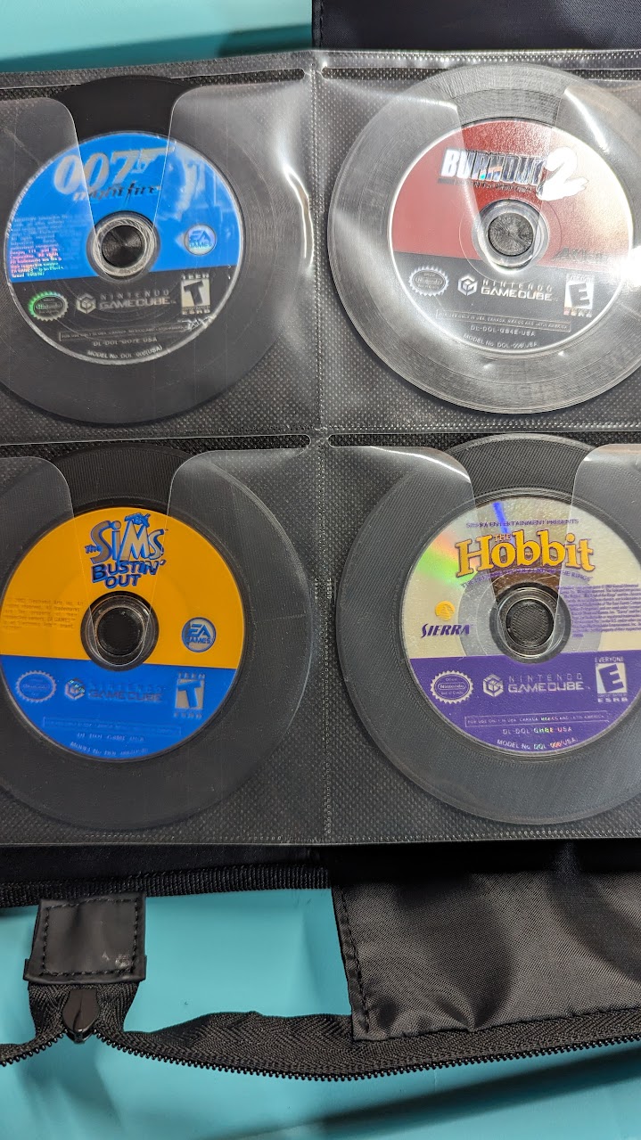 GameCube Disc Holder for Disc sleeves by Mugwit | Download free STL ...