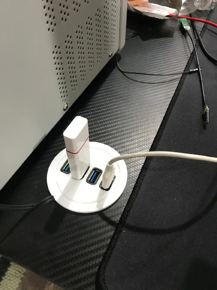In built USB hub by MrChico | Download free STL model | Printables.com