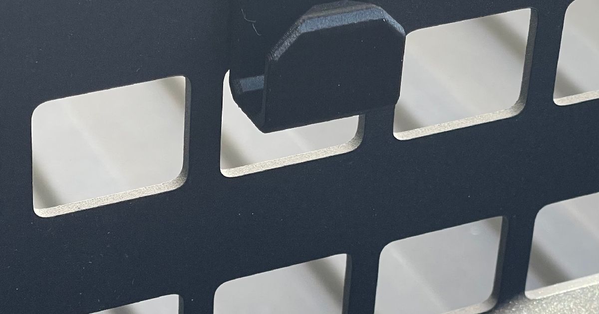 Cybertruck MOLLE panel hook von TomiKazi | Kostenloses STL-Modell ...