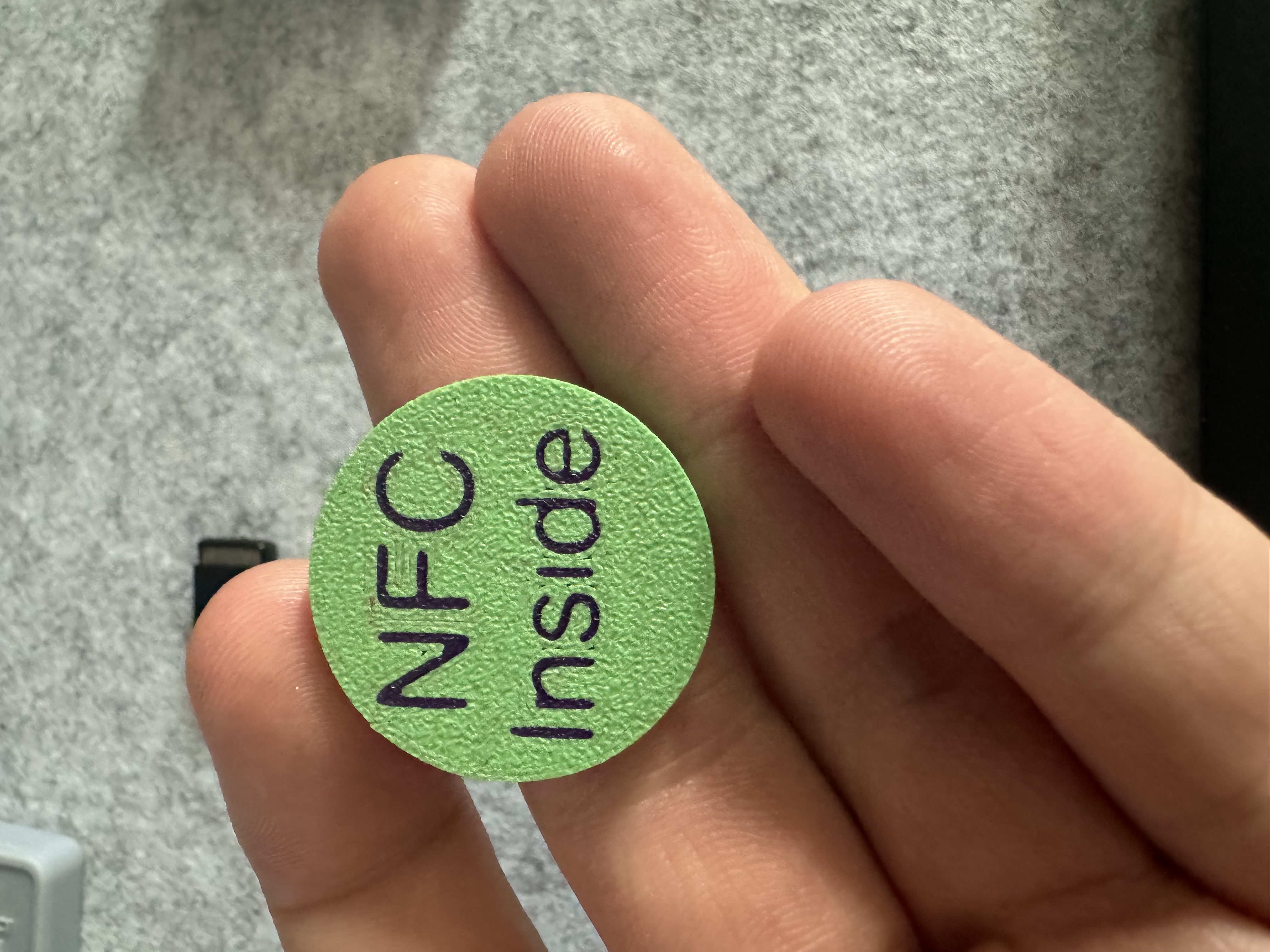 Case for 25mm NFC Tag by Stefan W. | Download free STL model ...