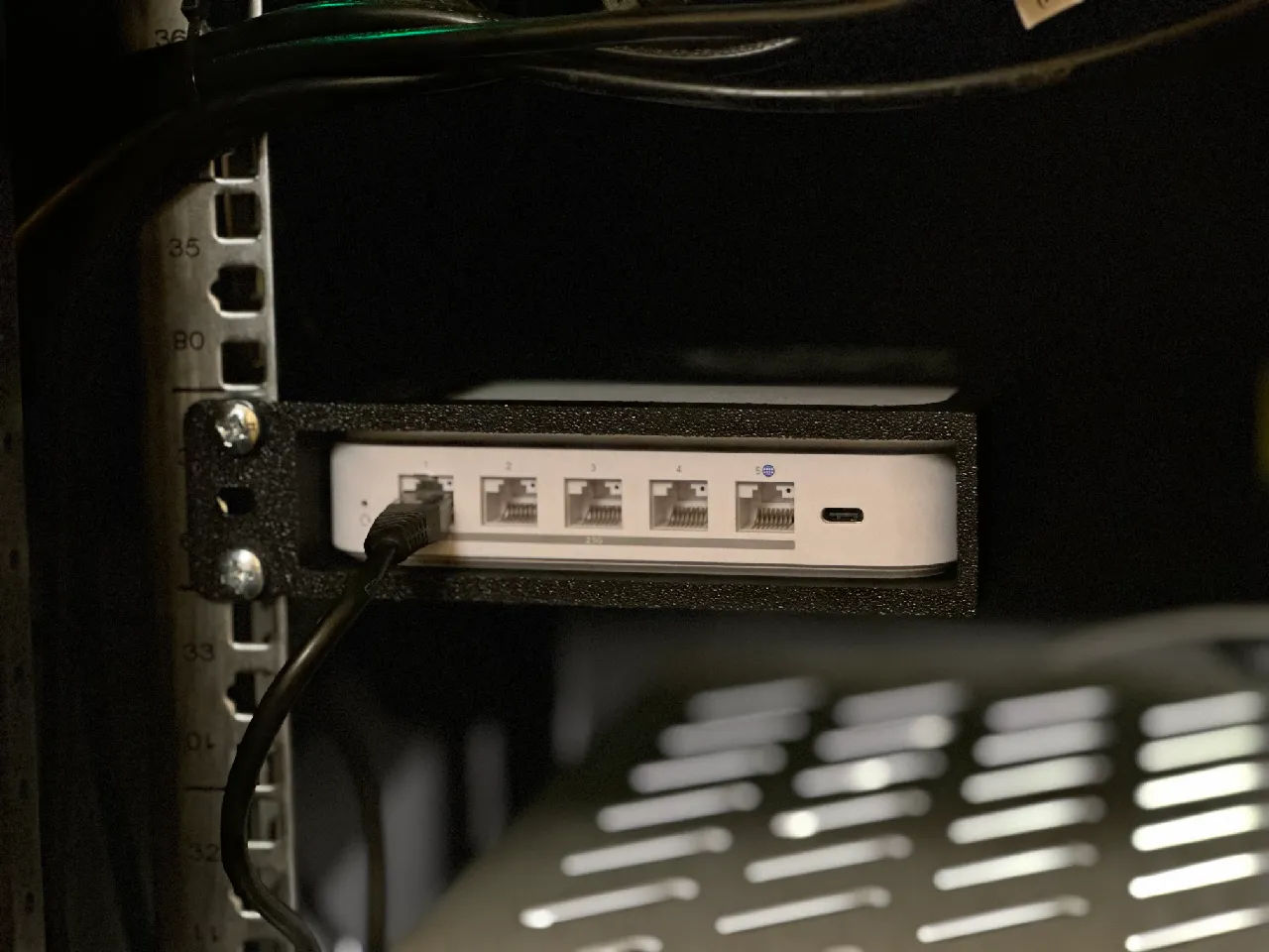 19" and 10" rack mount UniFi UXG Max / UniFi UCG-Ultra / UniFi UCG-Max ...