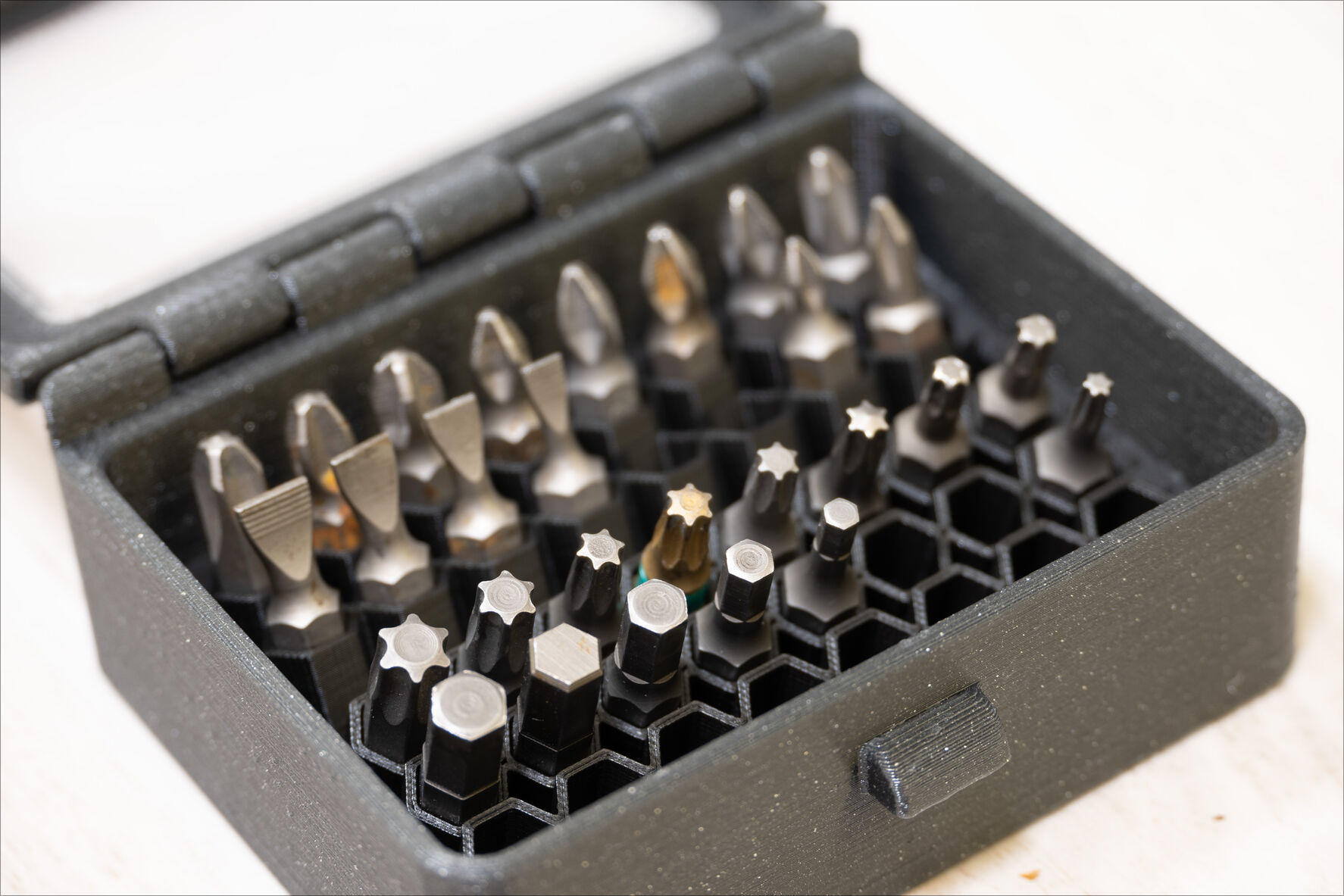 Bit Holder for Parametric Box by Bent Derailleur | Download free STL ...