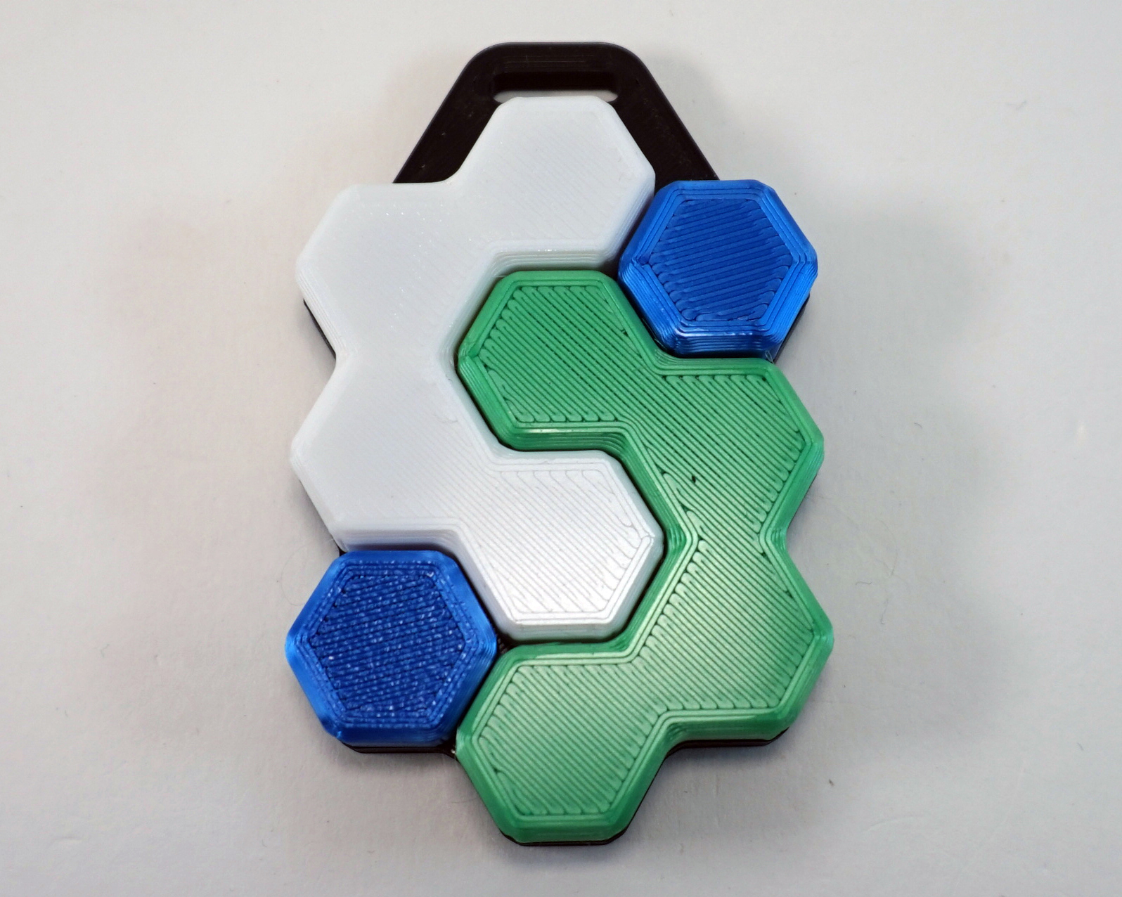 Bit Badge: customisable lanyard badge by SilentMode | Download free STL ...