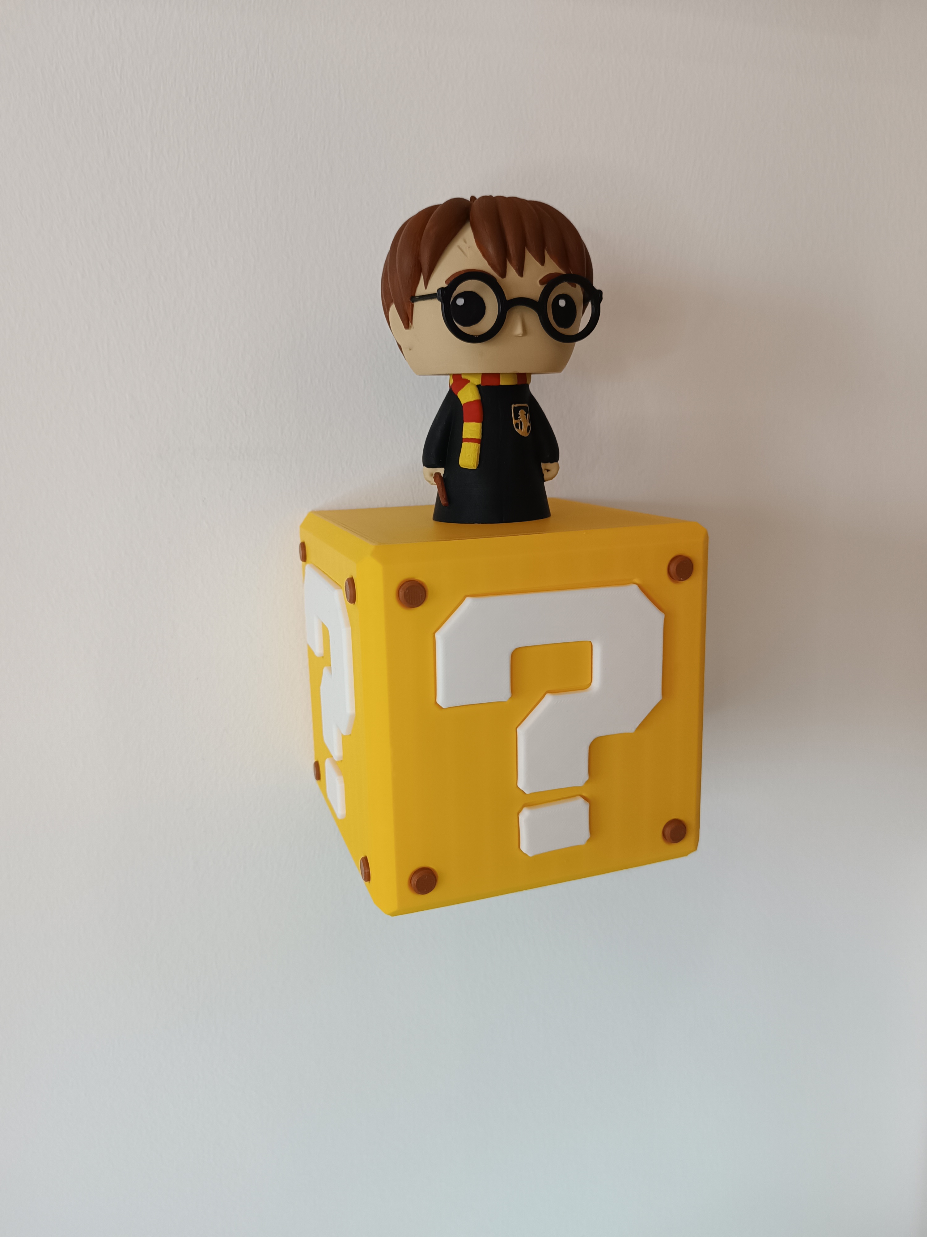 Super Mario Hidden Storage Shelf par Valeria Momo | Boutique Printables