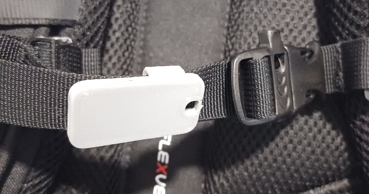Backpack clip with whistle by warsfranci | Download free STL model ...