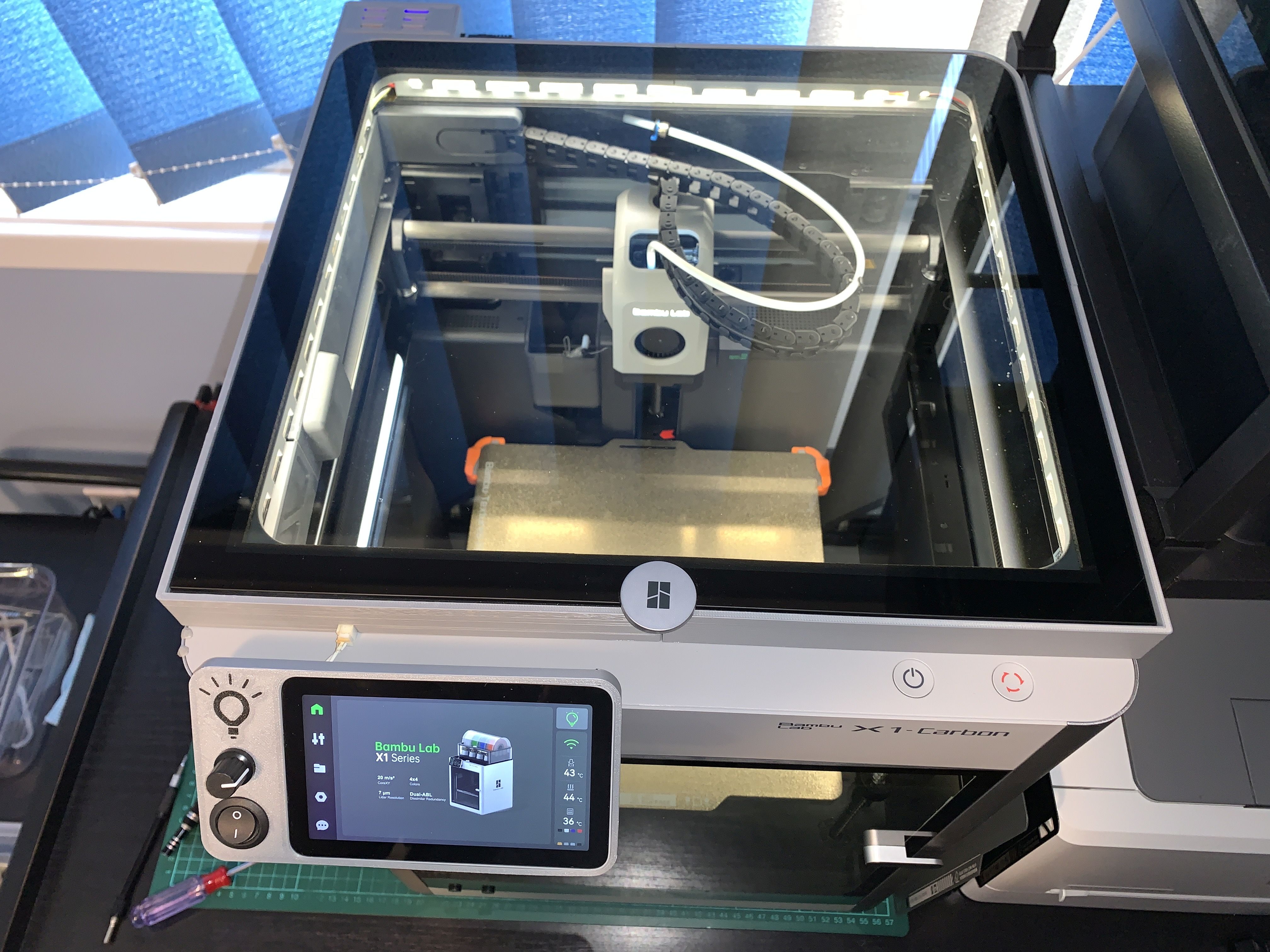 X1C Adjustable Lighting Unit Riser by Wiseone | Download free STL model ...