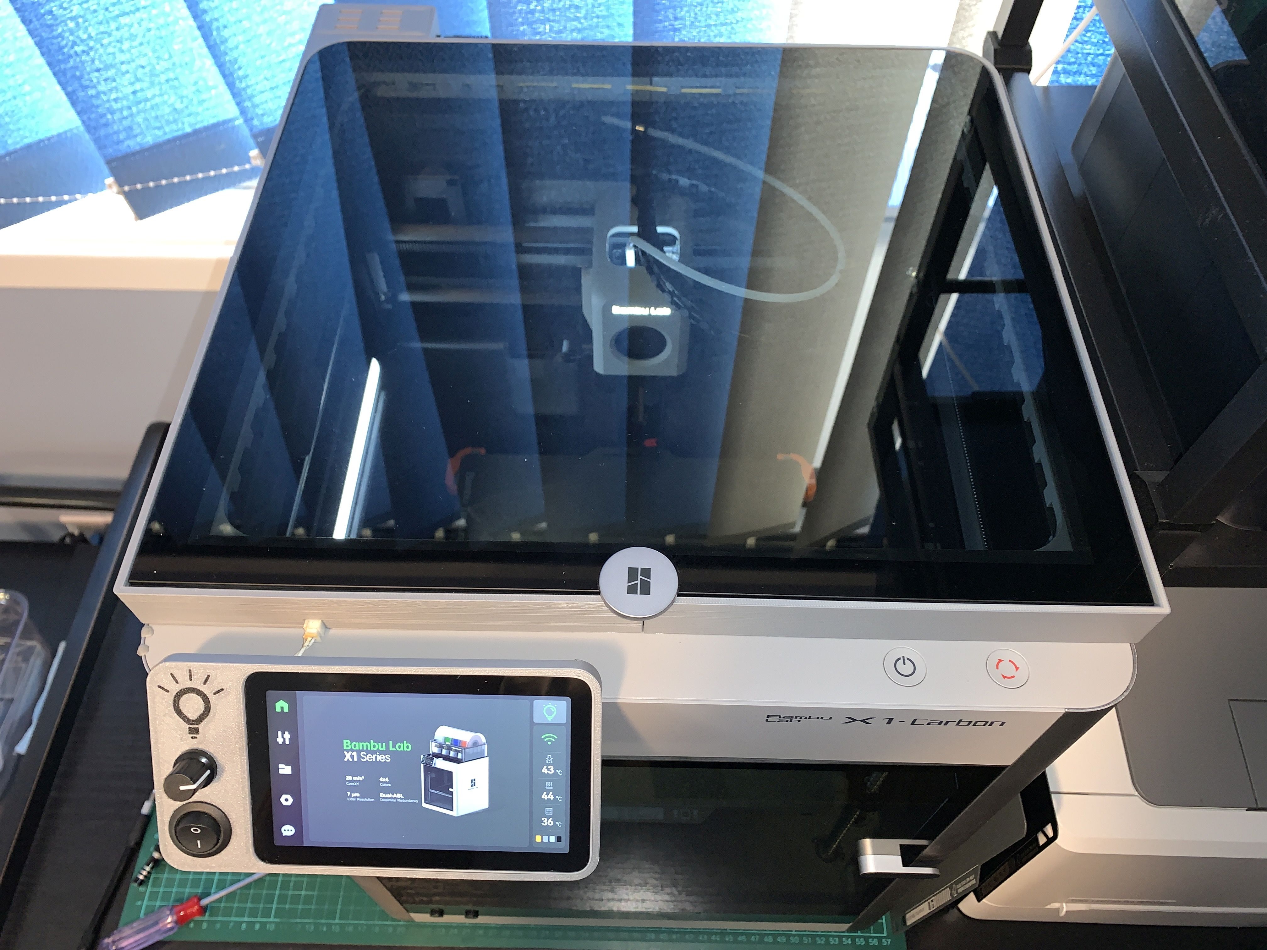 X1C Adjustable Lighting Unit Riser by Wiseone | Download free STL model ...