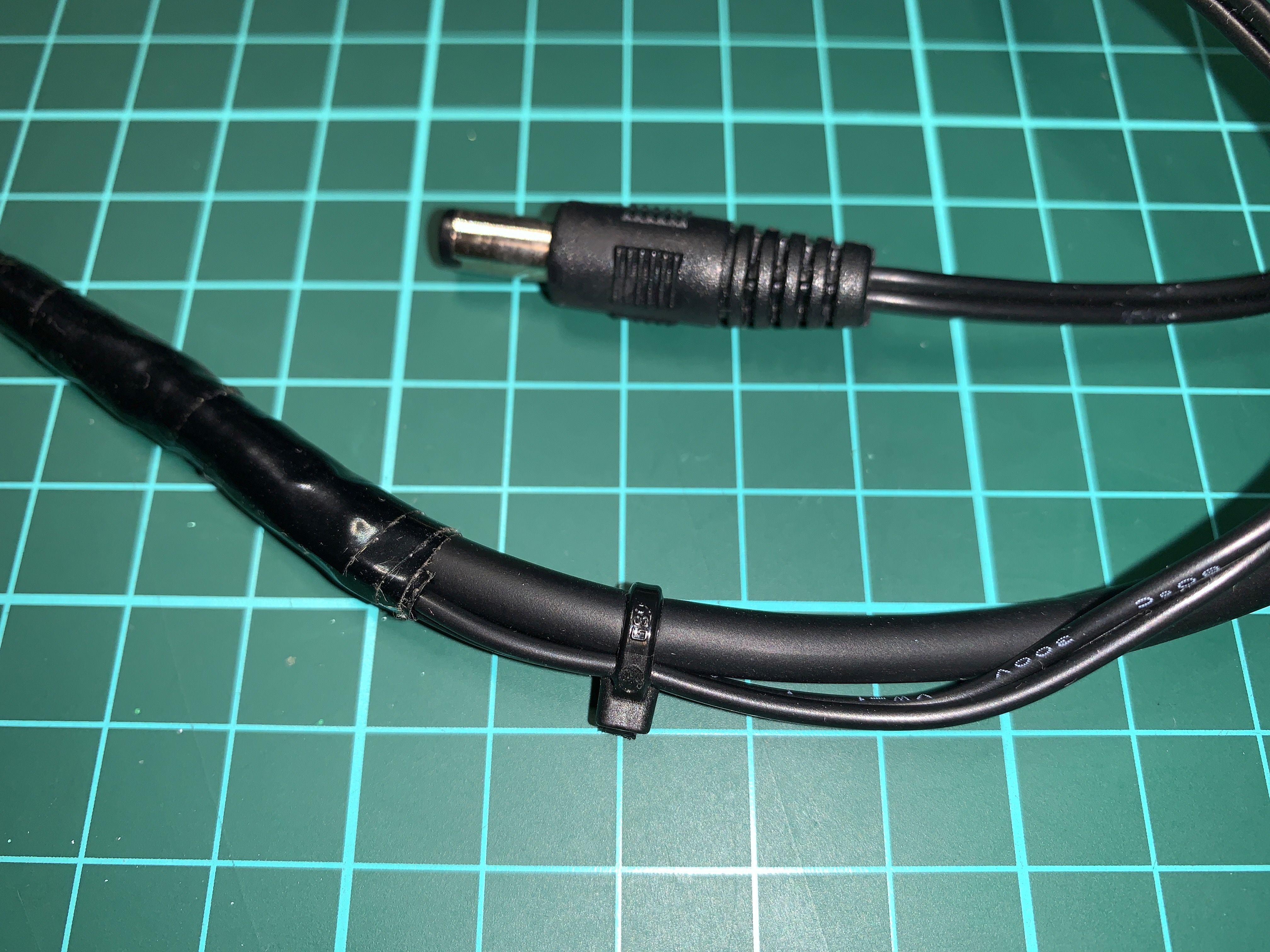 X1C Adjustable Lighting Unit Riser by Wiseone | Download free STL model ...