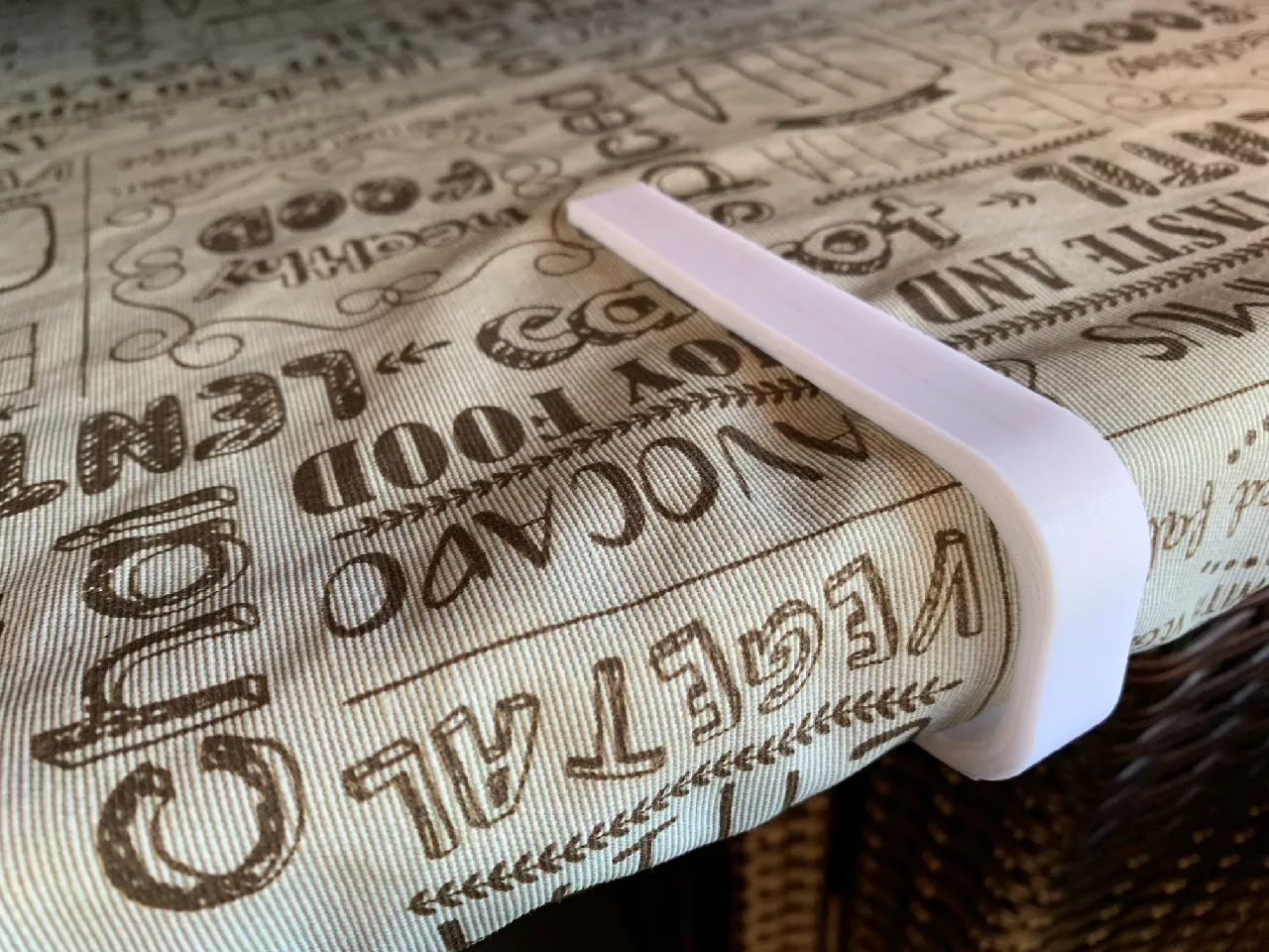 Longer tablecloth clips by Card Hendrix | Download free STL model ...