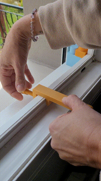 Window Blocker by PetitOurs | Download free STL model | Printables.com