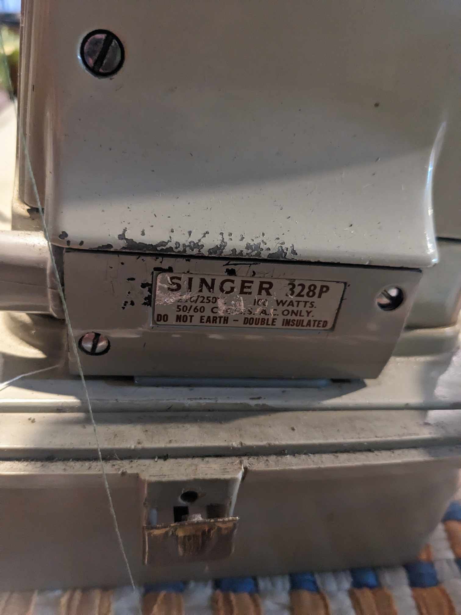 Thread pin for Singer sewing machine by Aesmo | Download free STL model ...