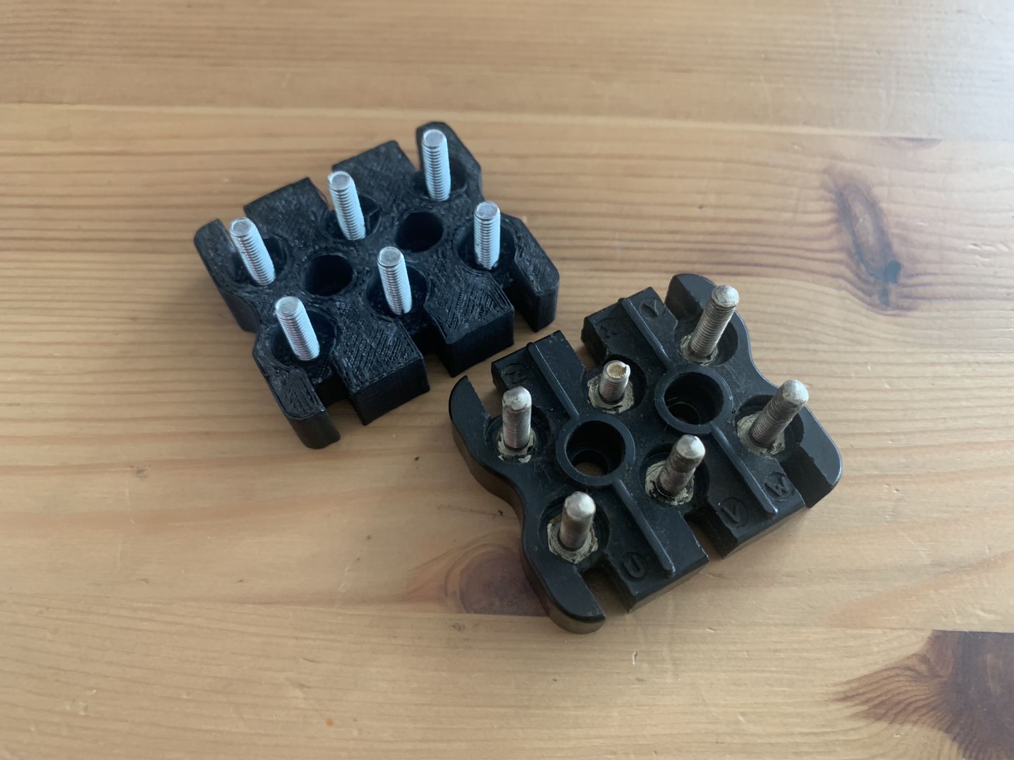 3 phase motor terminal block - svorkovnice motoru by bremus | Download ...