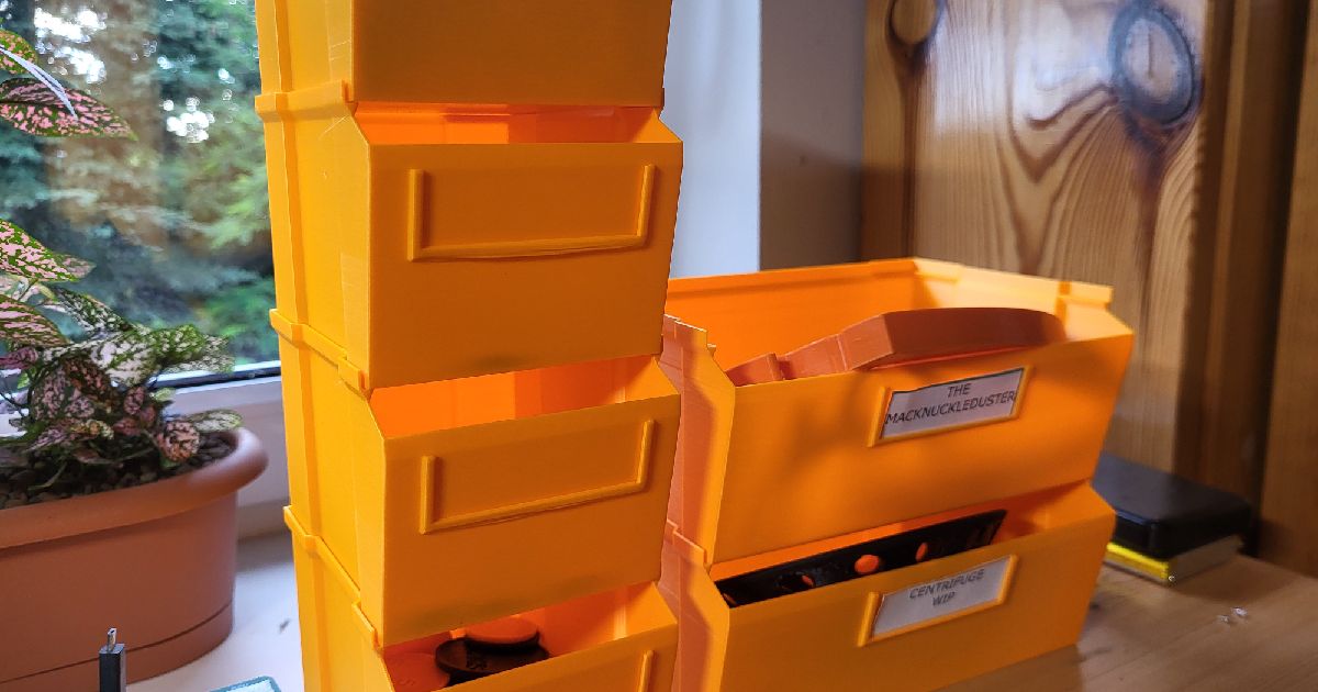 Stackable box with nametag by Gęsioł_Drukarz | Download free STL model ...