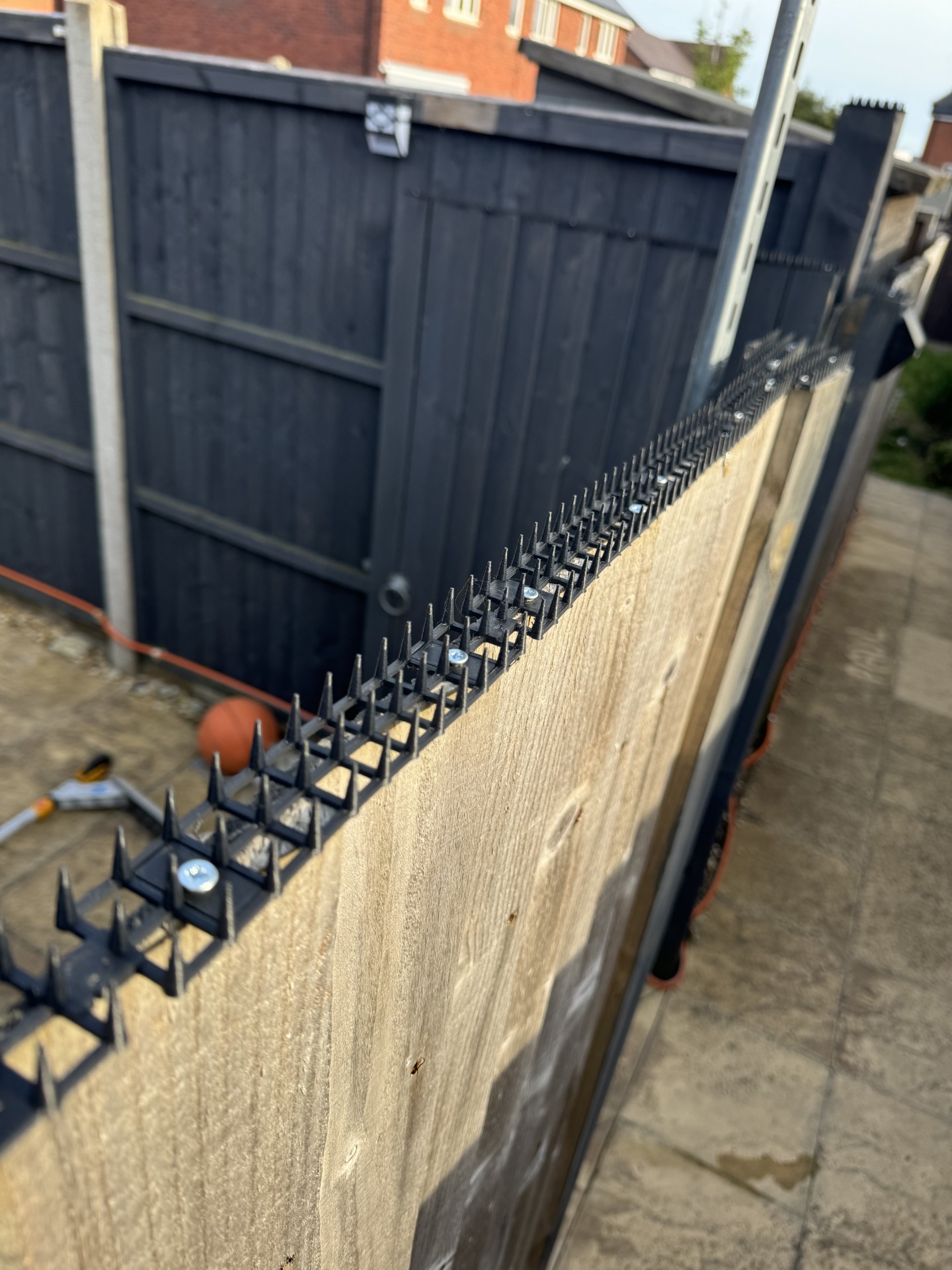 Anti Cat strip with mounting holes by Pjcross | Download free STL model ...