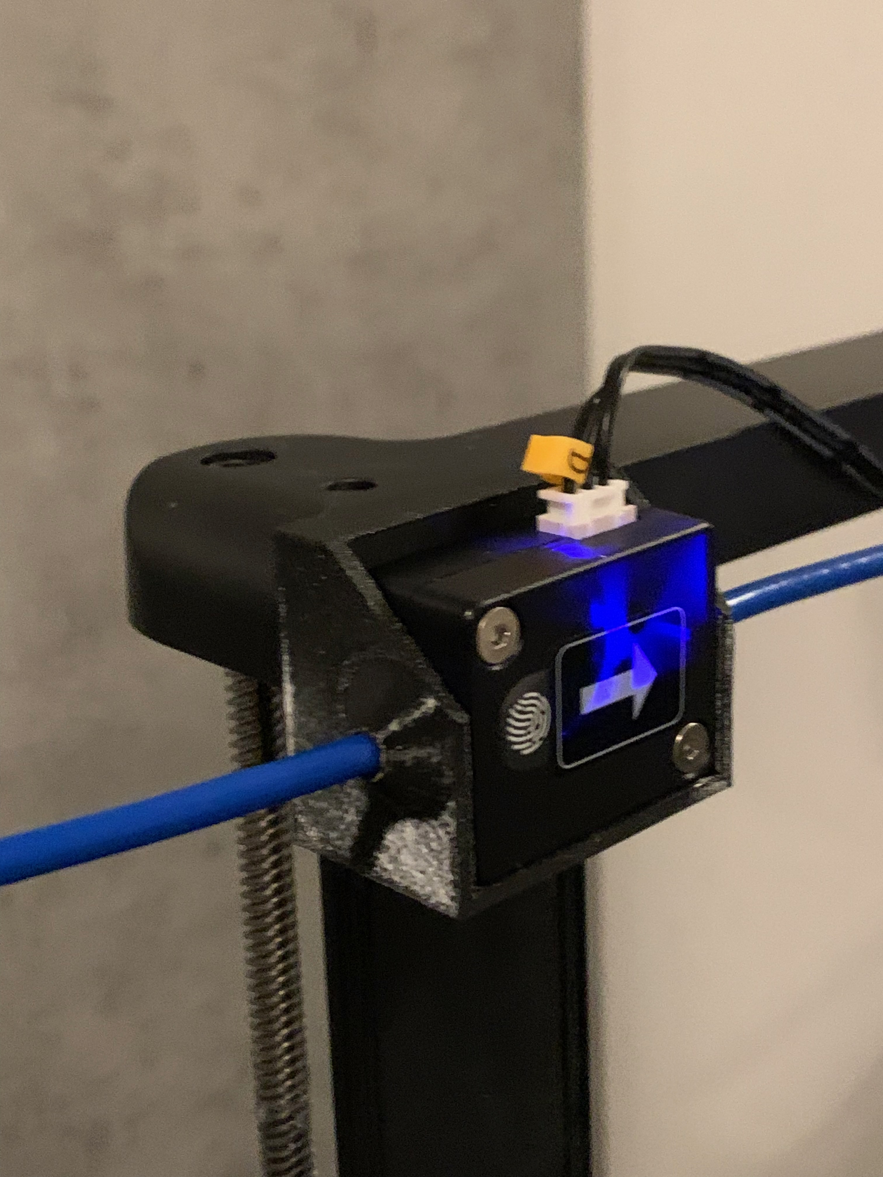 Ender 3 v3 SE/KE filament sensor holder, side spool by Denis Malovany ...