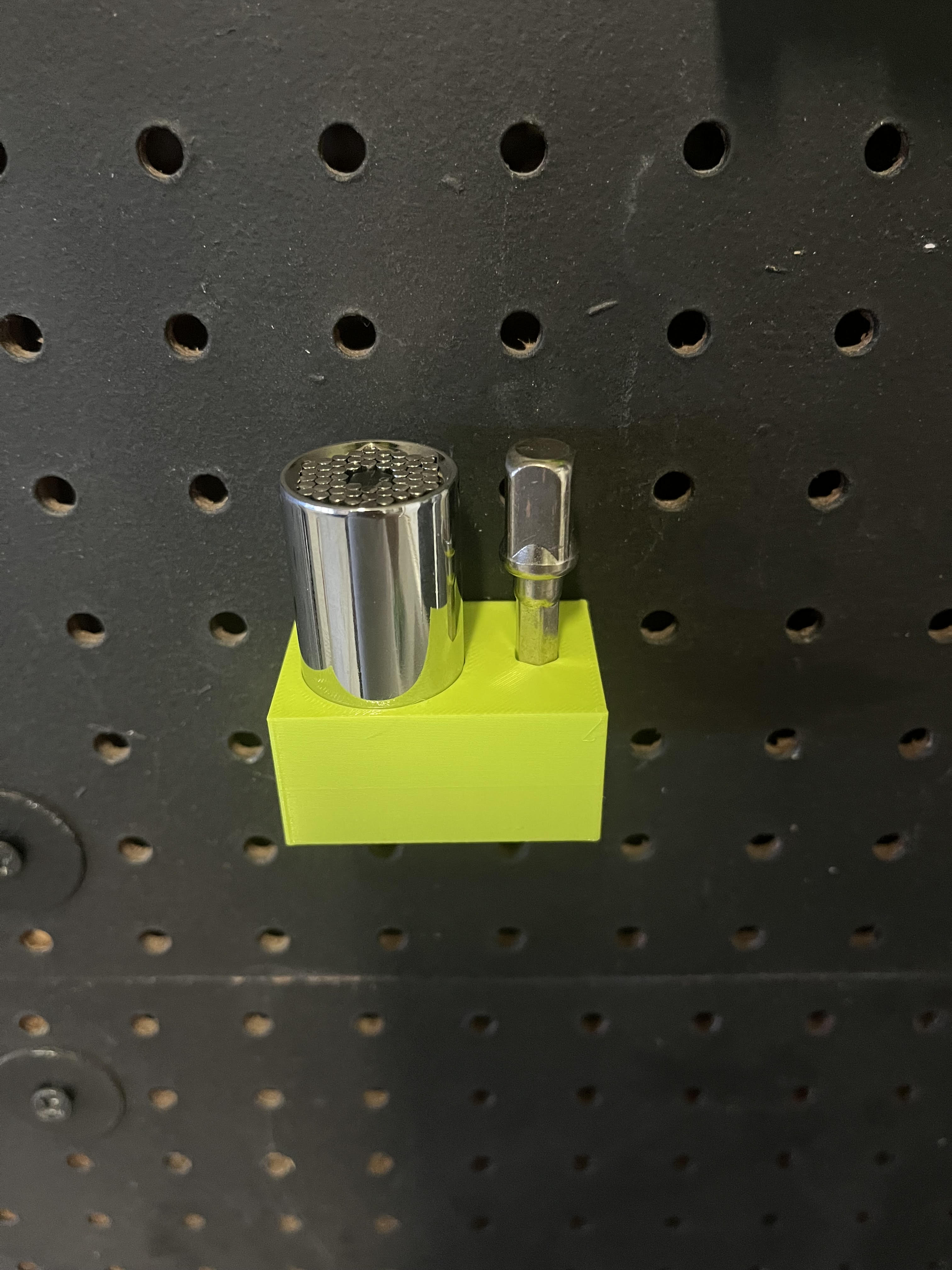 SuperSocket Pegboard Mount by CrematedEmpanada | Download free STL ...