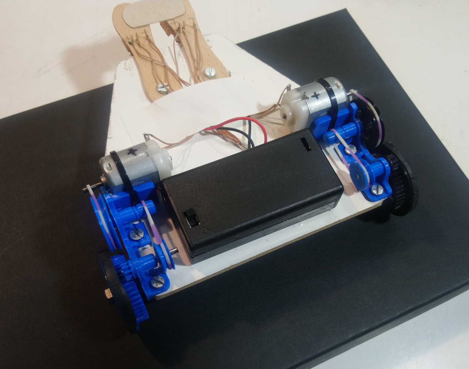 Simple Robot Car Wheel drive Train / Gearbox by Joekutz's workbench ...