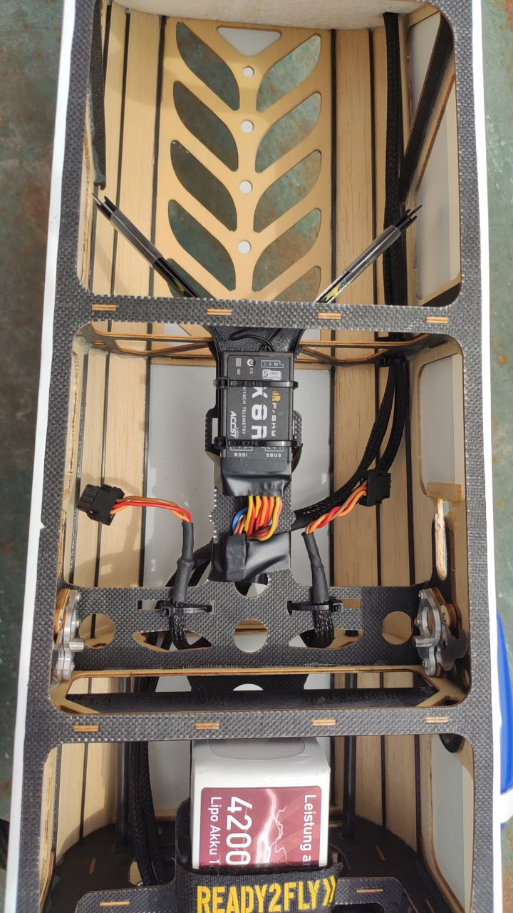 FrSky X8R Support (antenna 90°) by TRE Di Print | Download free STL ...