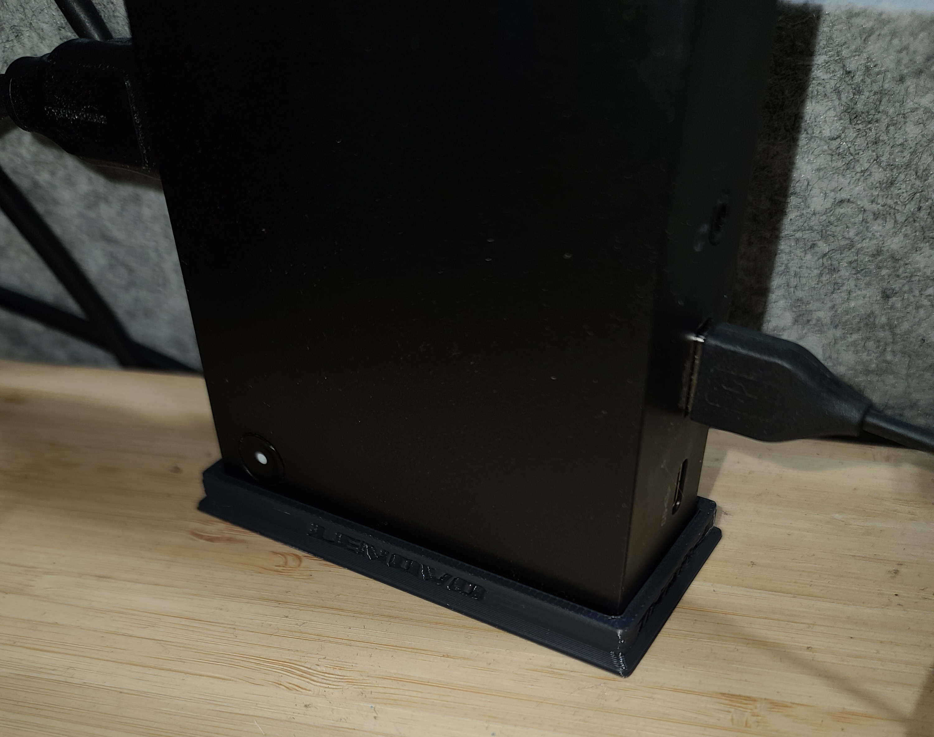Lenovo Thinkpad Docking Station Vertical Stand by Fraughst | Download ...