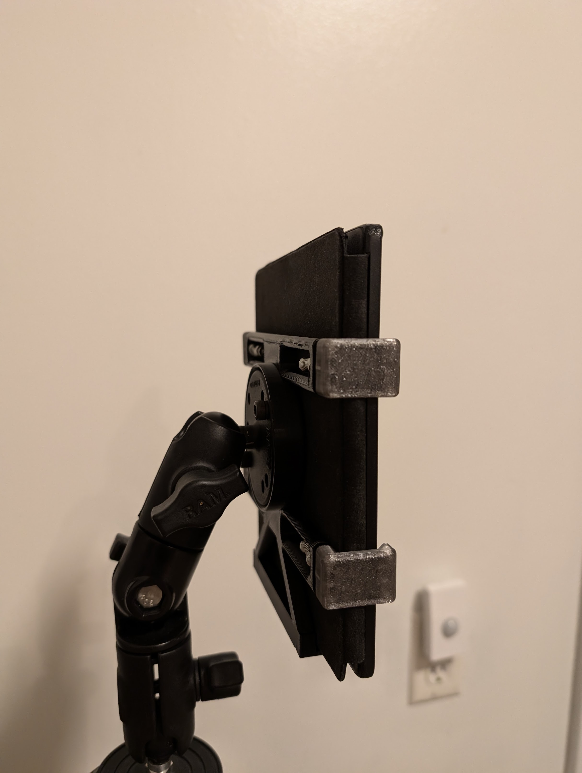 Kindle Oasis AMPS/RAM mount clamp by Paradox | Download free STL model ...