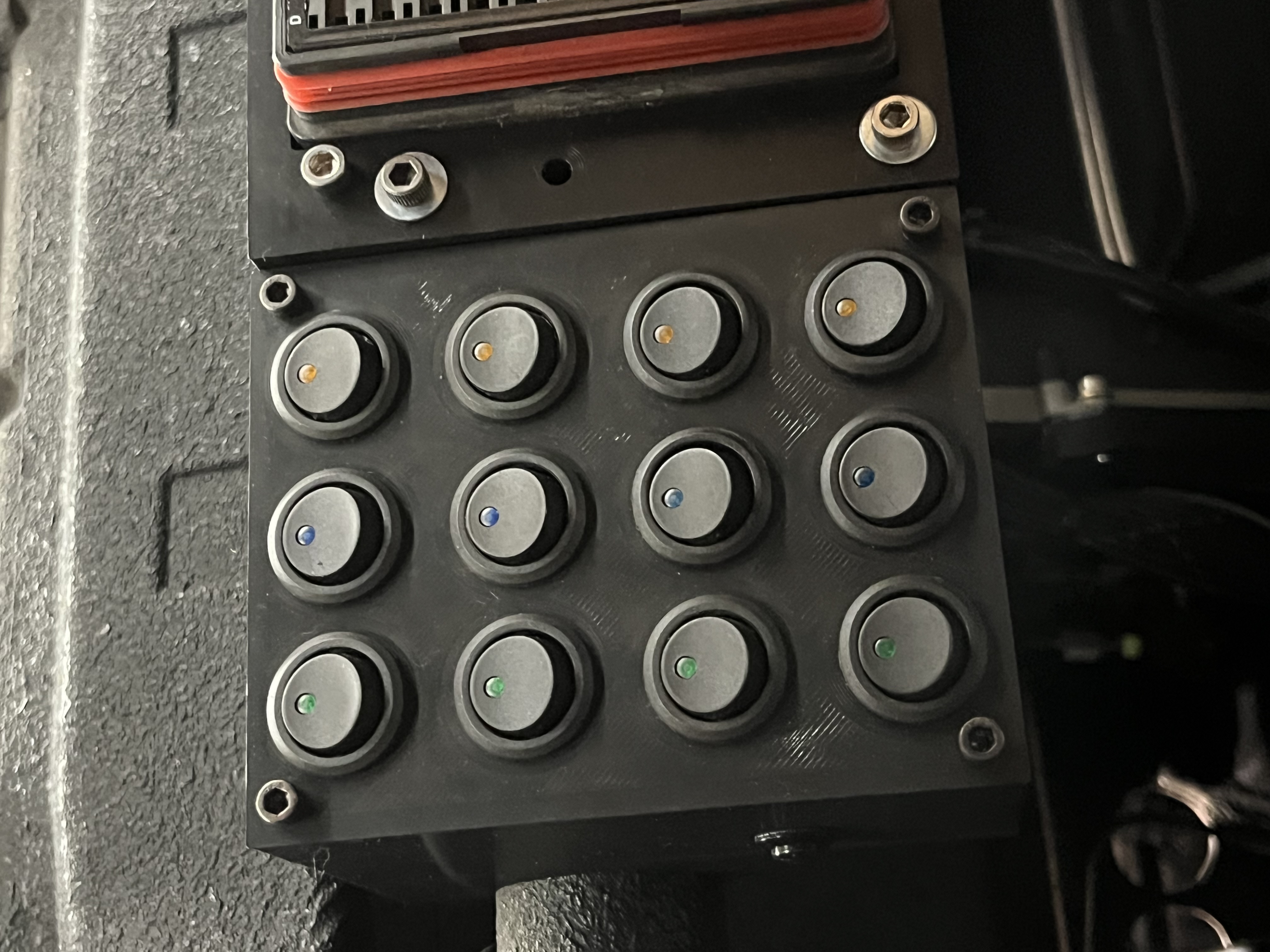 Rocker Switch Box - 1.75" rollcage by Alloysome | Download free STL ...