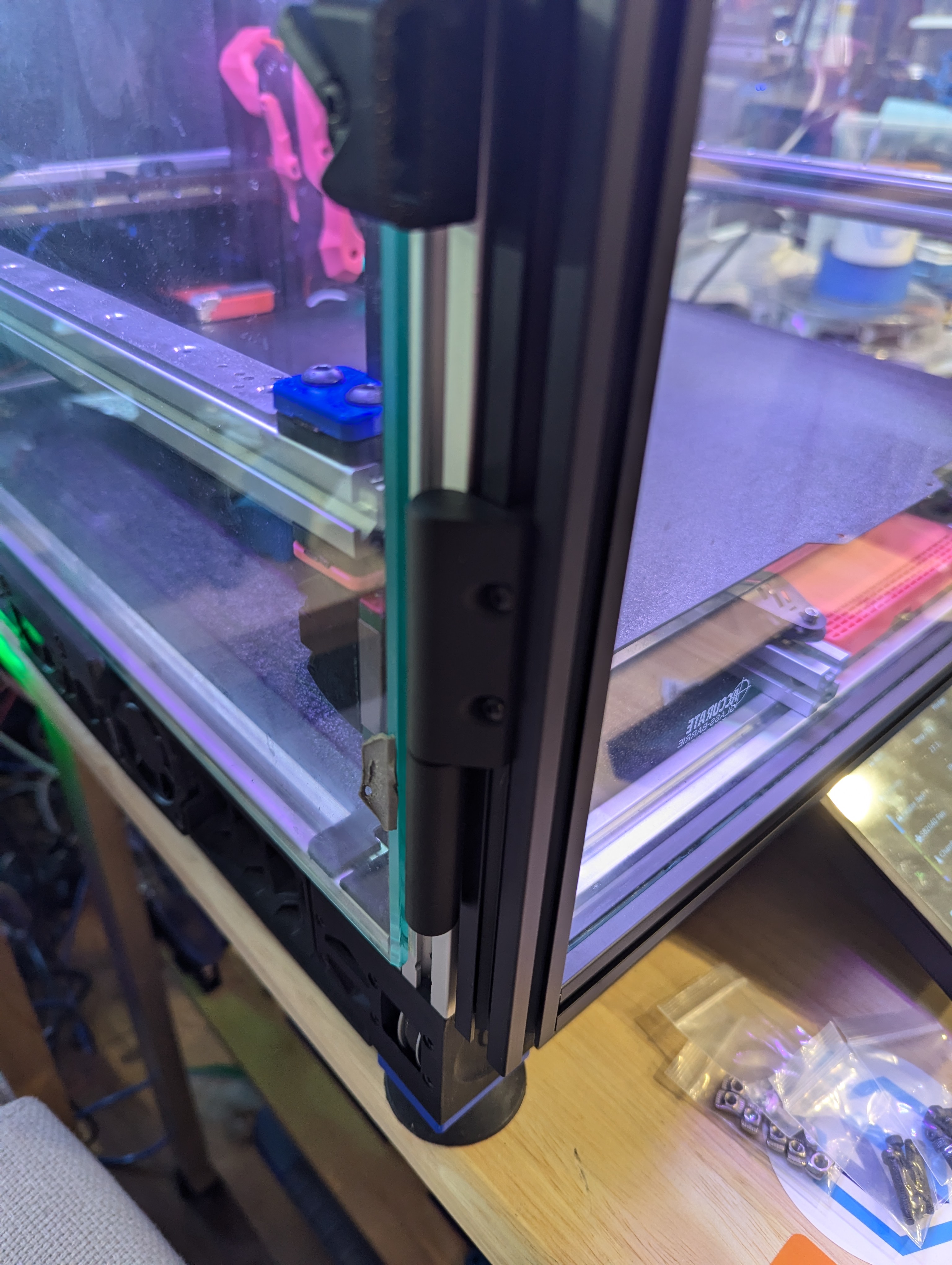 Clicky - clack - latch for Glass panels by Jessica | Download free STL ...