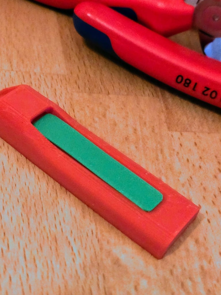 Customizable label for "Knipextend" Pliers by Knipex by 3DJupp ...