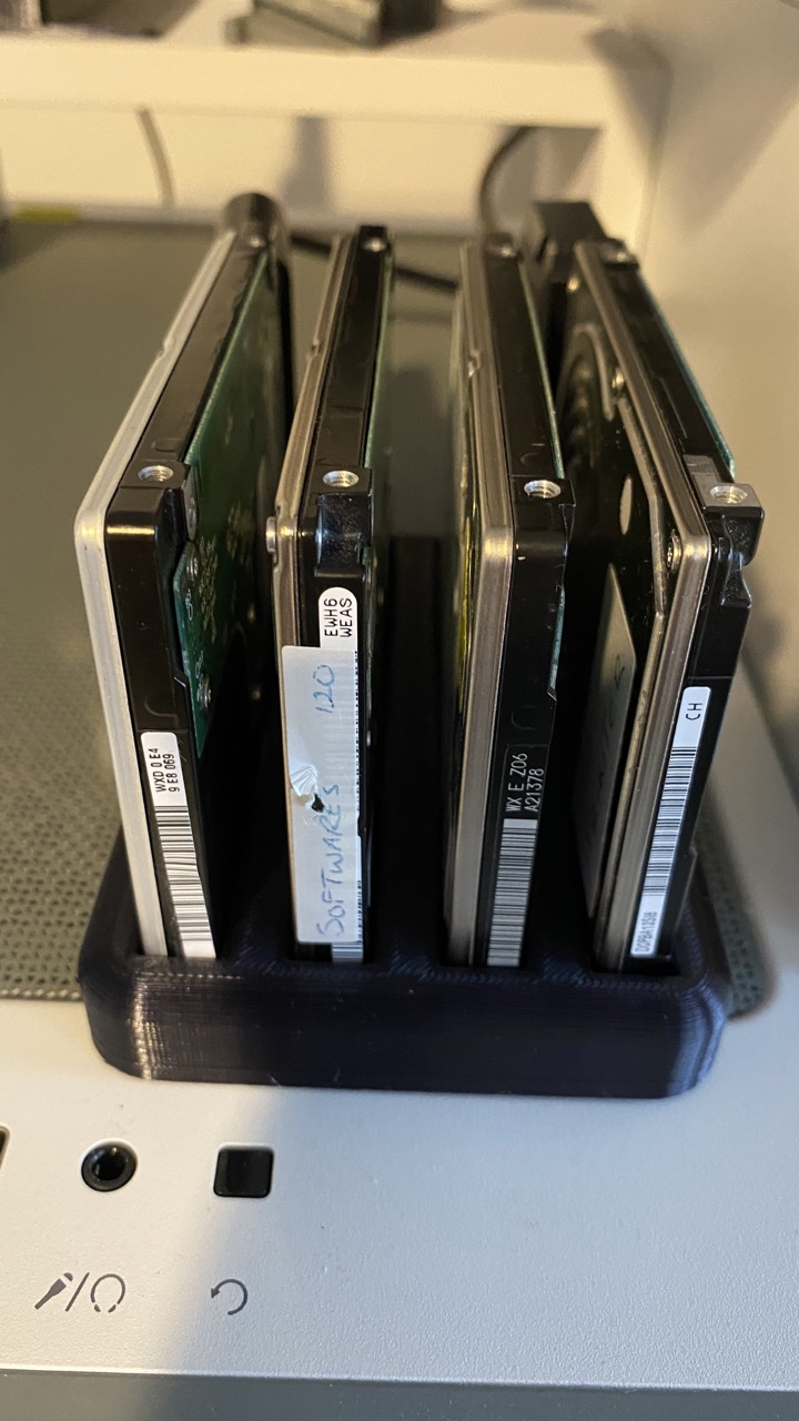 Hard disk 2.5" Holder 4 Places von Martin | Kostenloses STL-Modell ...